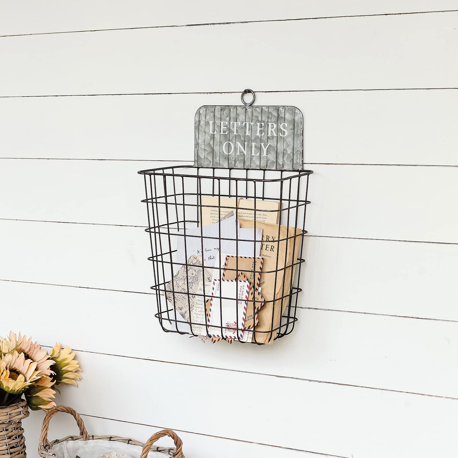 NIKKY HOME Mail Organizer Wall Mount, Farmhouse Rustic Mail Holder Hanging Metal Mesh Basket Organization for Letter Envelope Document Paper, Black