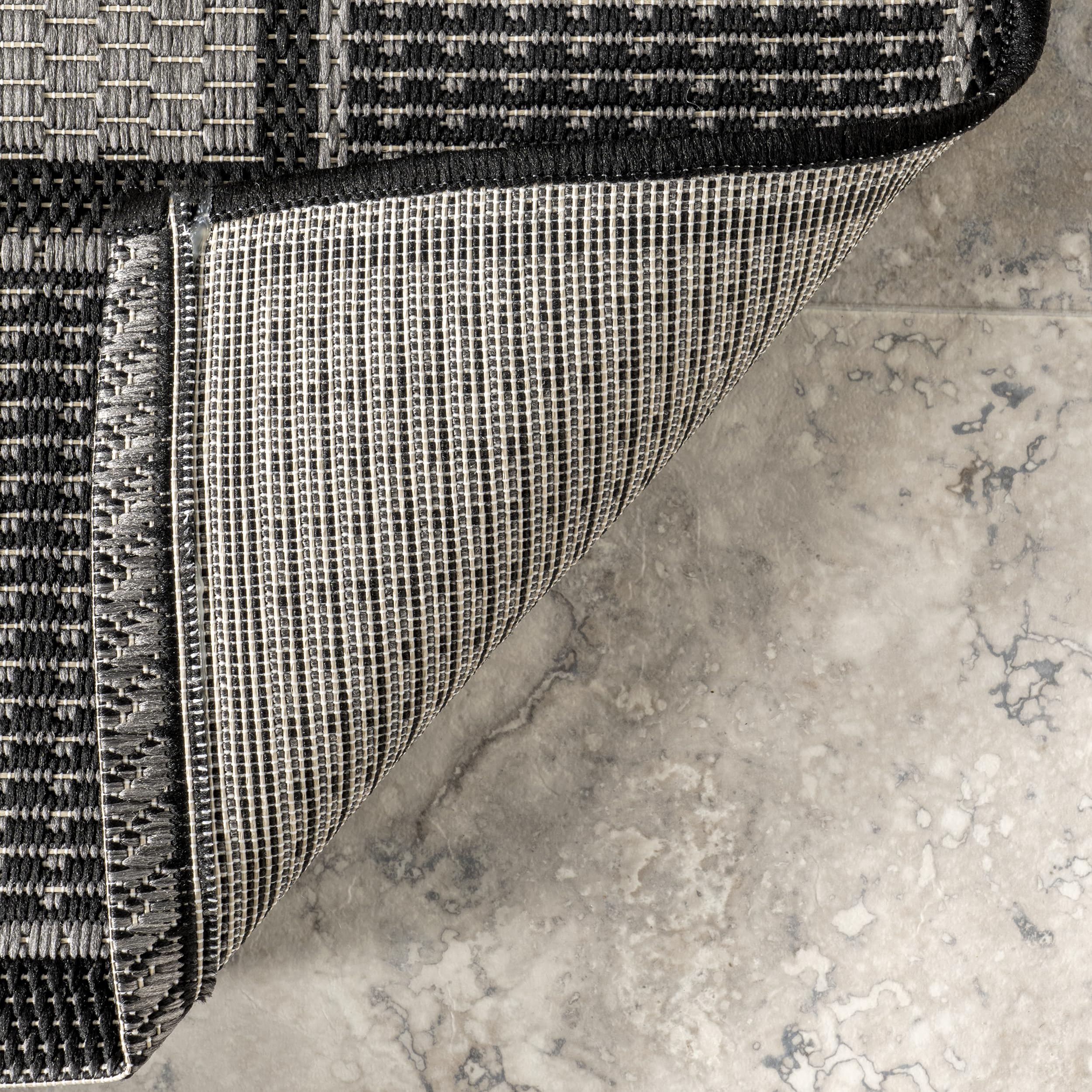 nuLOOM Gris Bordered 3x5 Indoor/Outdoor Accent Rug for Living Room Patio Deck Front Porch Entryway Kitchen, Grey/Black