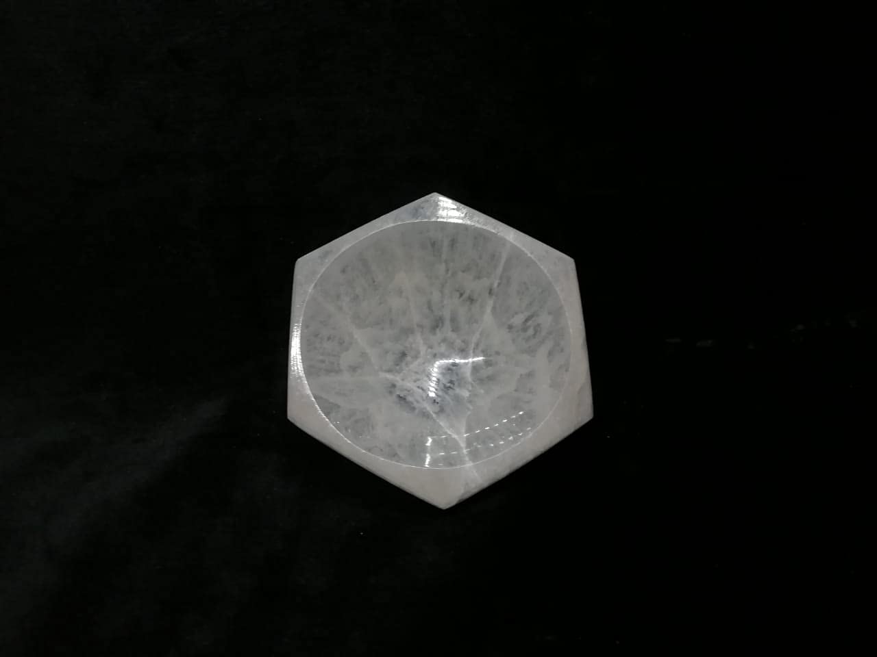 Selenite Bowl Round, Moroccan Handemade Bowl Polished Size Around 10×3 cm 340 gr, White (Shape Hexagon)