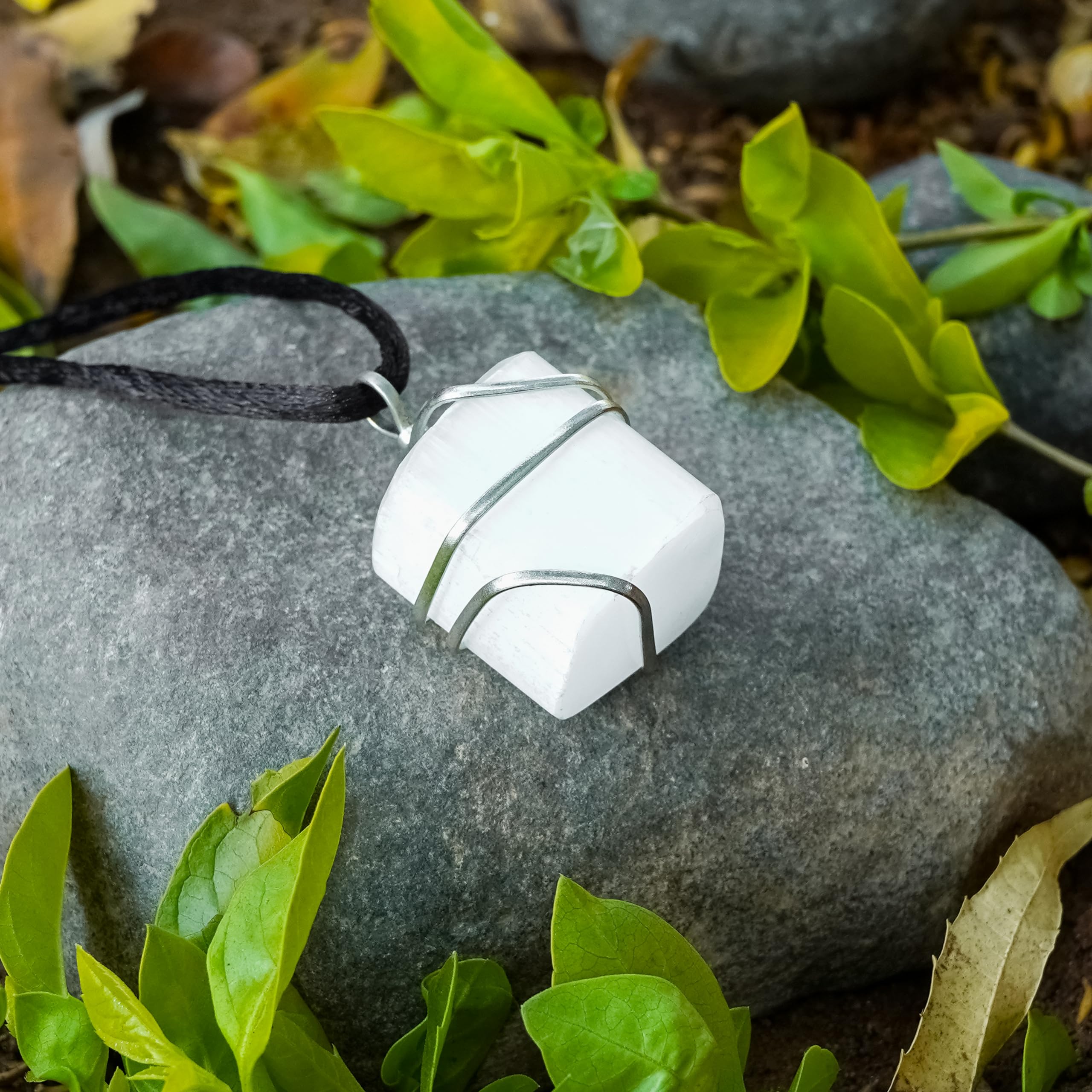 Raw Selenite Crystal Healing Necklace - for Crown Chakra | Balances Energy and Stabilizes Emotions. Aids Judgment, Conscious Understanding and Insight. Assists Energetic Healing | with Stylish Chain