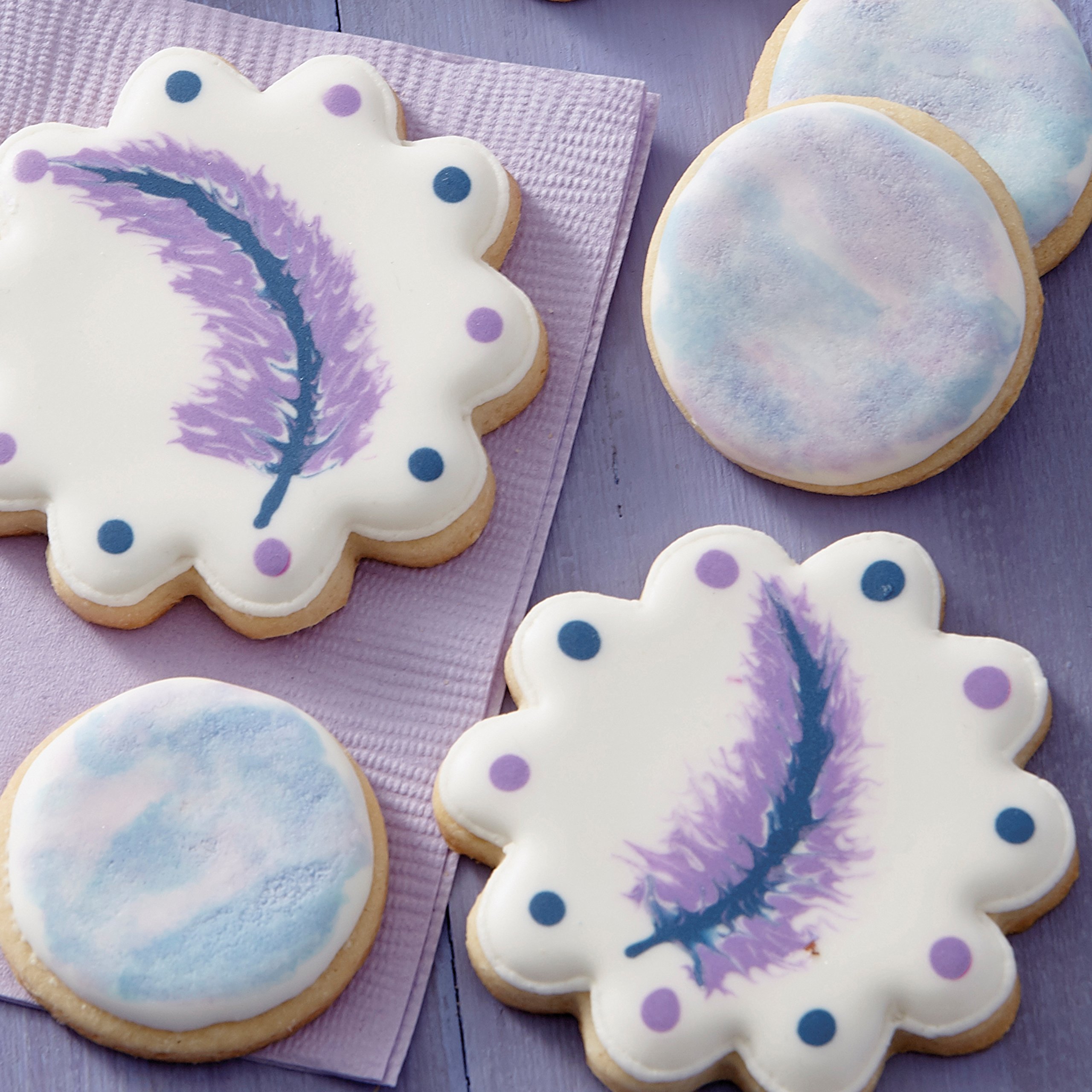 Wilton "I Taught Myself To Decorate Cookies" Cookie Decorating Kit with How-To Booklet