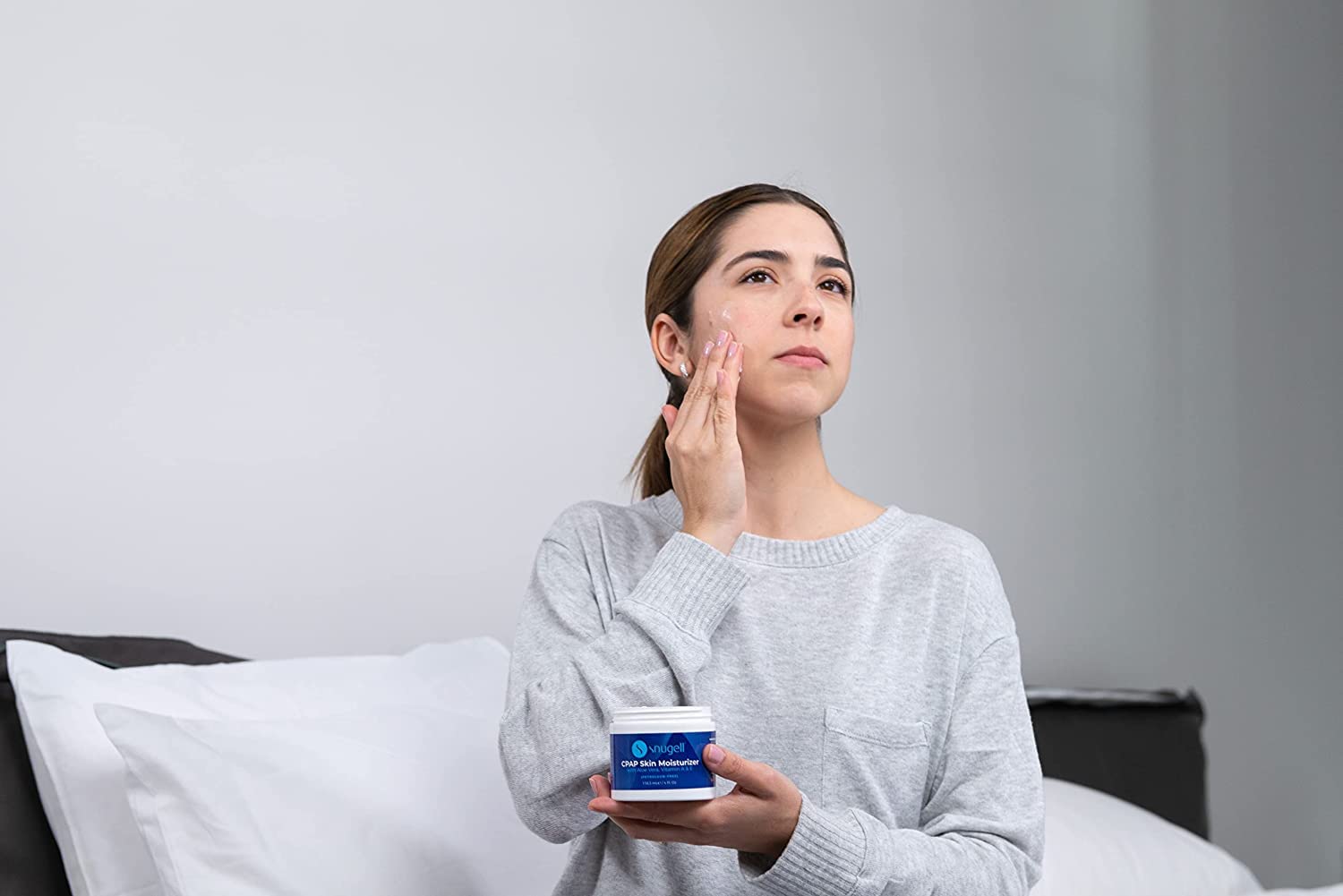 Snugell CPAP Skin Moisturizer Daily Face Cream with Aloe Vera and Vitamin A & E | Petroleum-free | Fragrance-free | Non-greasy | Specially Designed for CPAP users | 4 Fl. Oz.