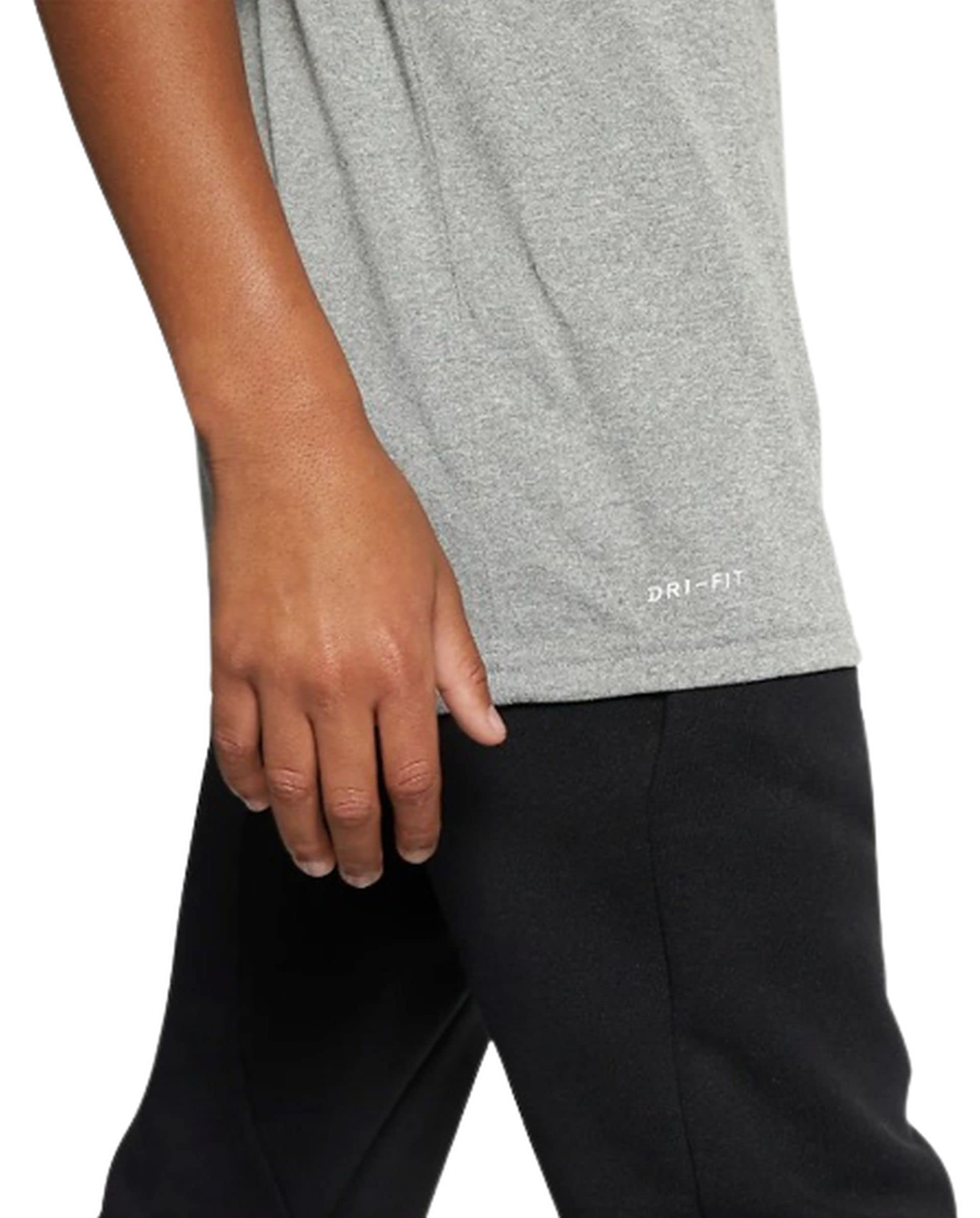 Nike Boy's Dry Short Sleeve Training T-Shirt (Little Kids/Big Kids) Dark Grey Heather/White XL (18-20 Big Kid)