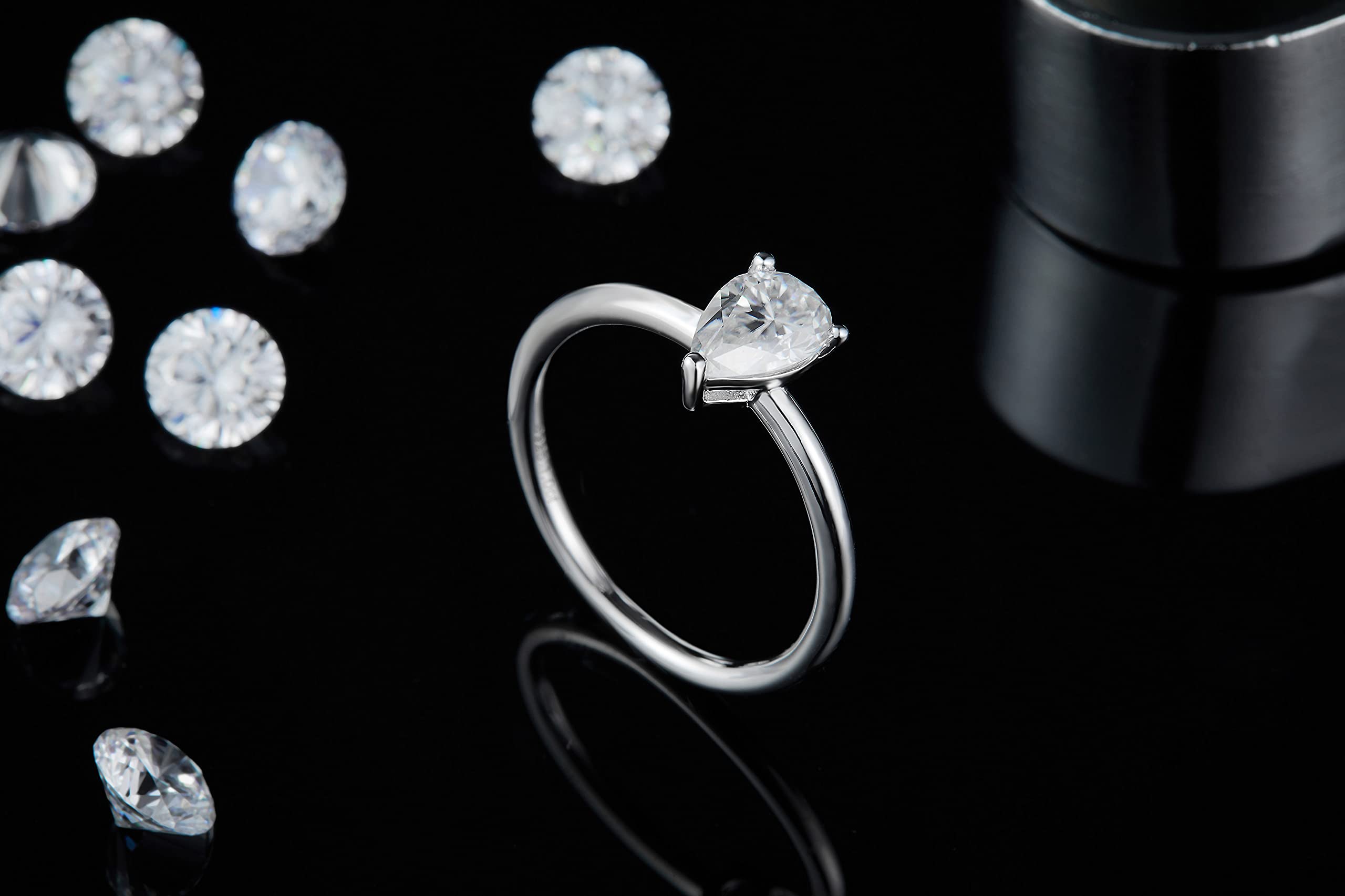 TwoBirch 1 Carat Moissanite Tear Drop Pear Solitaire in Platinum Plated Sterling Silver (CERTIFIED) (Size 6)
