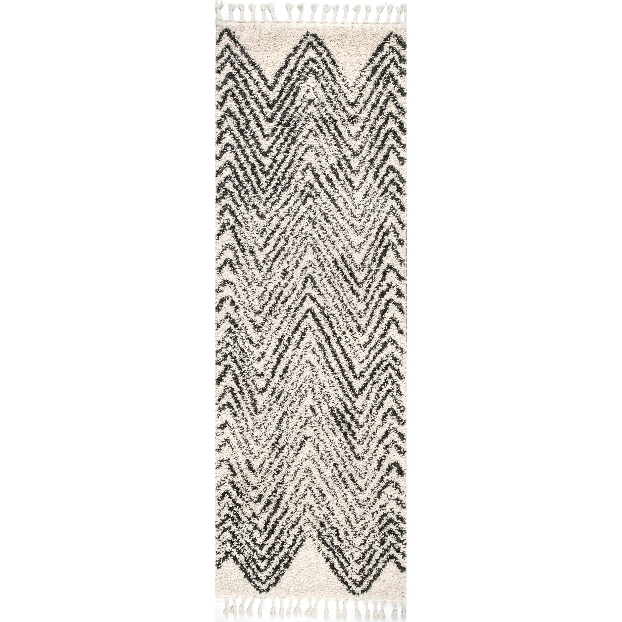 nuLOOM Amanda Moroccan Chevron Tassel Area Rug, 8x10, Off-white