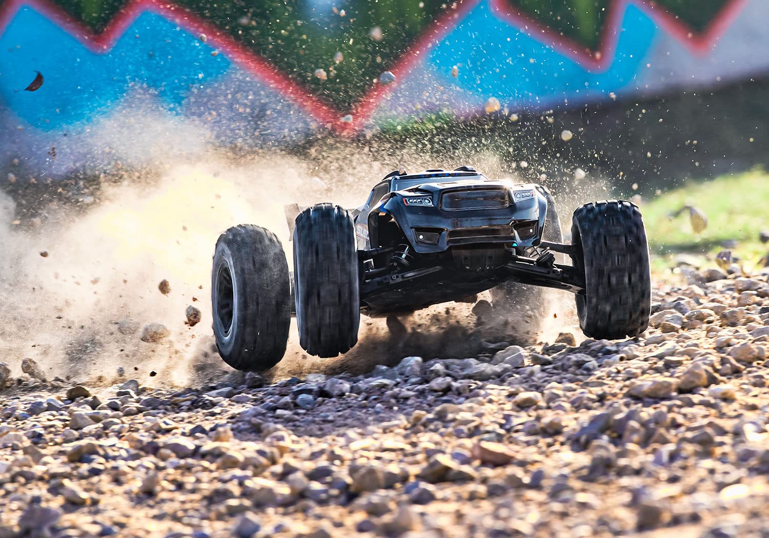Traxxas Sledge® 1/8 Scale 4WD Off-Road Truck. Fully Assembled, Ready-to-Race®, with TQI™ 2.4GHZ Radio System, VXL-6S™ BRUSHLESS Power System, and PROGRAPHIX® Clipless Body - Green