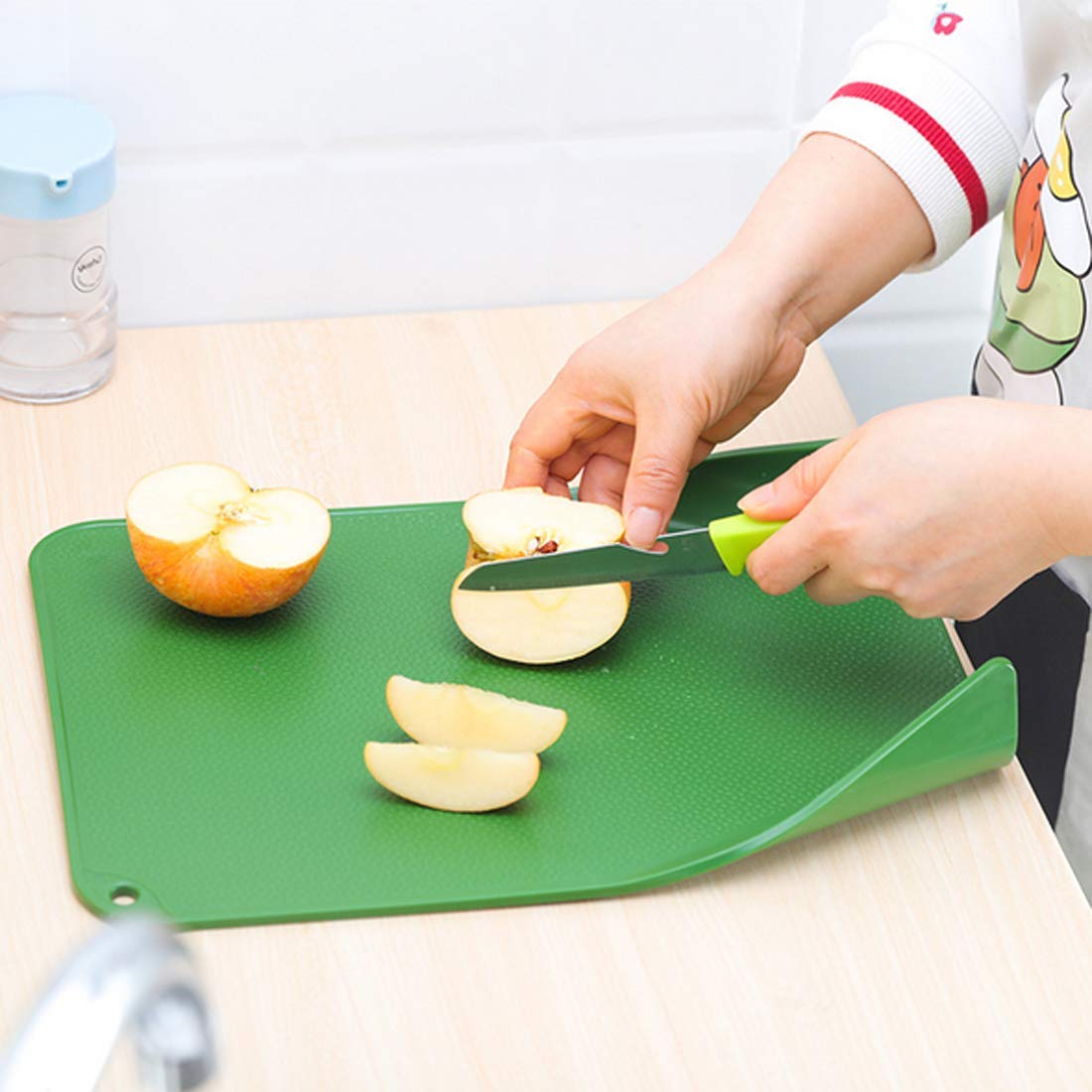 XIZEN Kitchen Cutting Board (3-Piece Set)-PP material Easy to wash BPA-free,The bottom curling design makes food not easy to spill,Texture cut surface,Rubber bottom non-slip., Multicolor, YZ0003