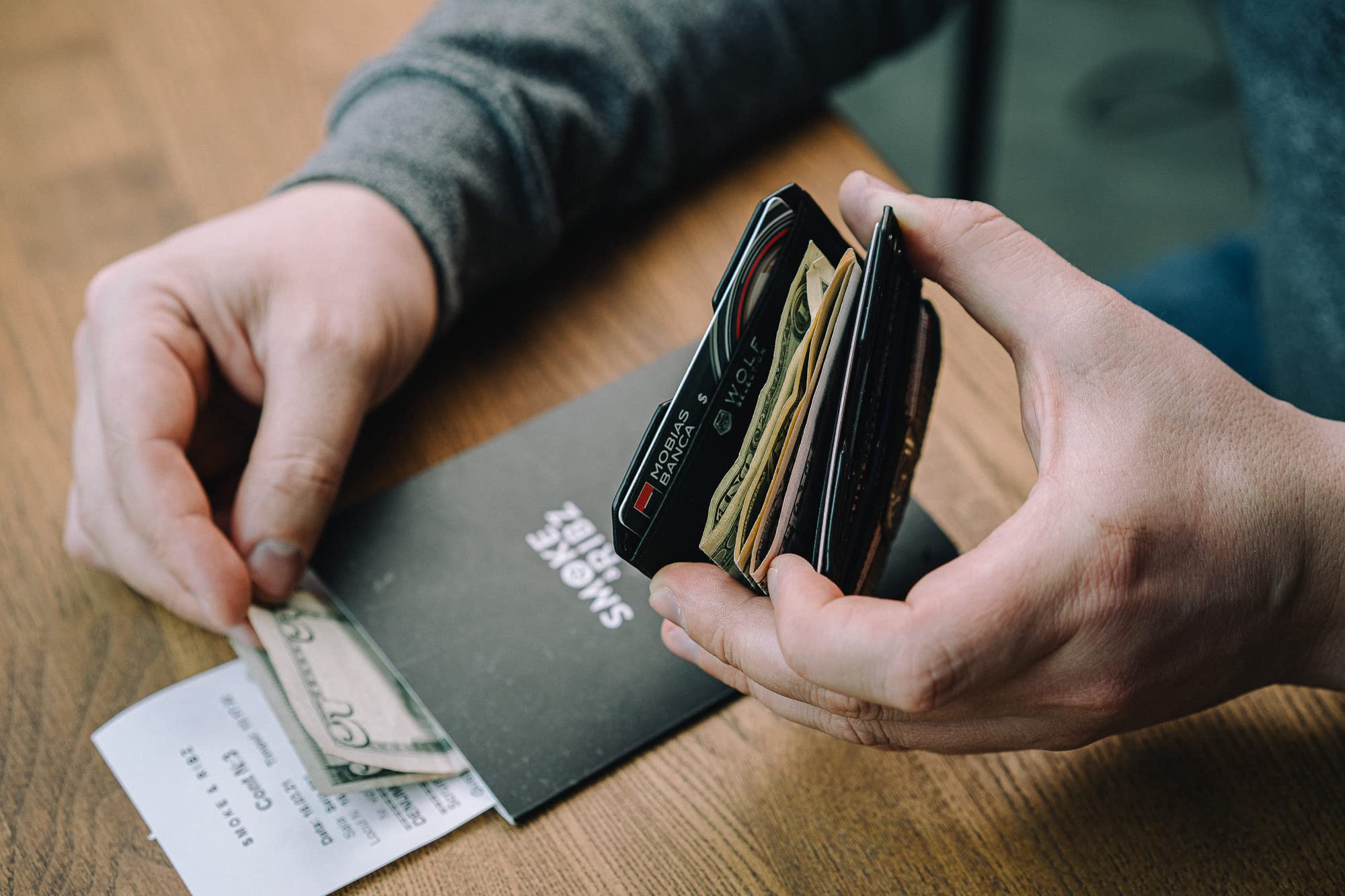 RFID Wallets for Men with Elastic Strap - Credit Card Holder Minimalist Flat Wallet for Men - Slim Mens Wallet - Front Pocket Wallet made of Vegetable-Tanned Leather (Black, Flexi with Accessory)