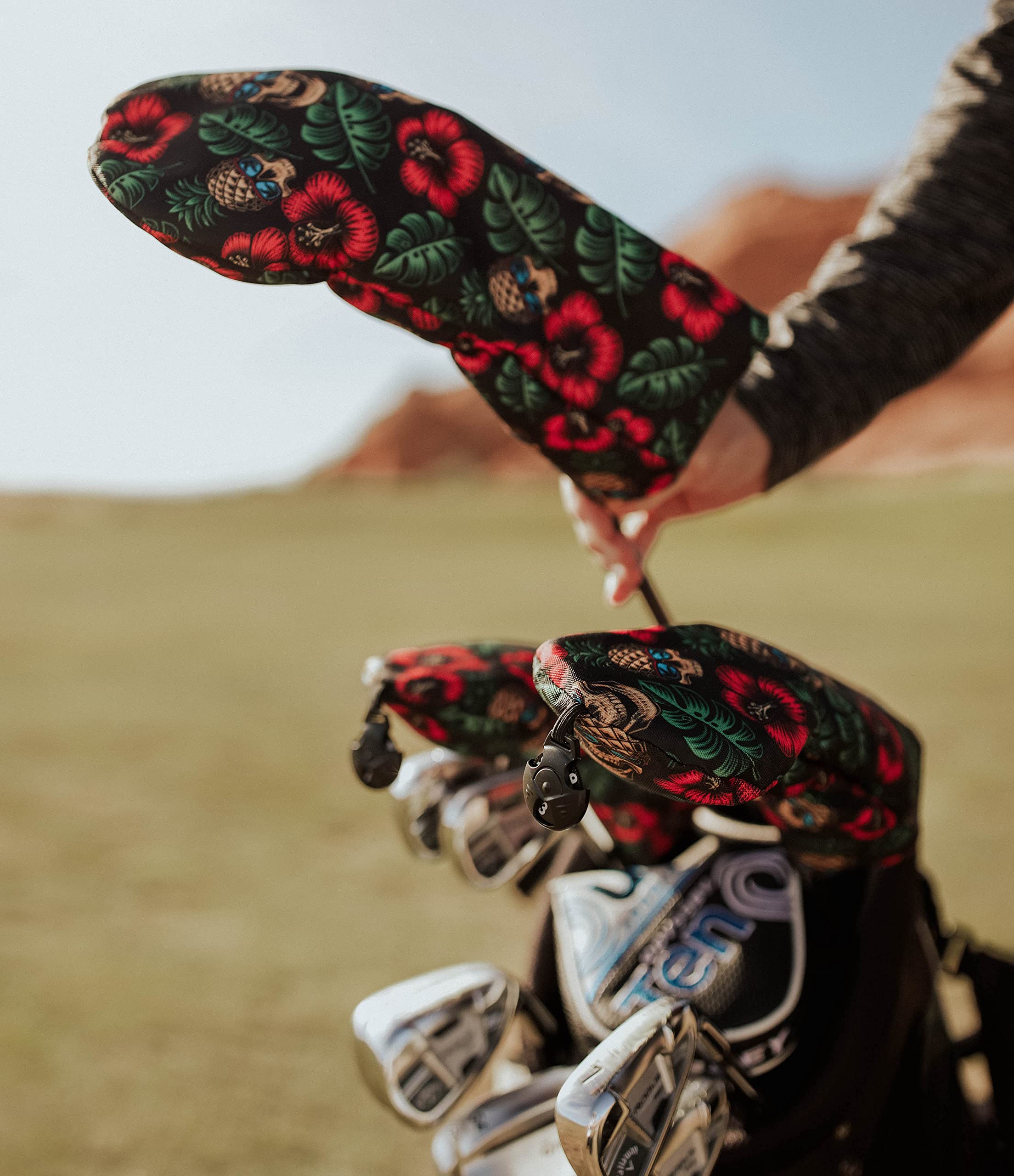VIXYN Golf Headcovers - Golf Head Covers for Driver, Fairway Woods and Hybrid - Driver Headcover to Fit All Golf Clubs (Pineapple Skull - Driver)