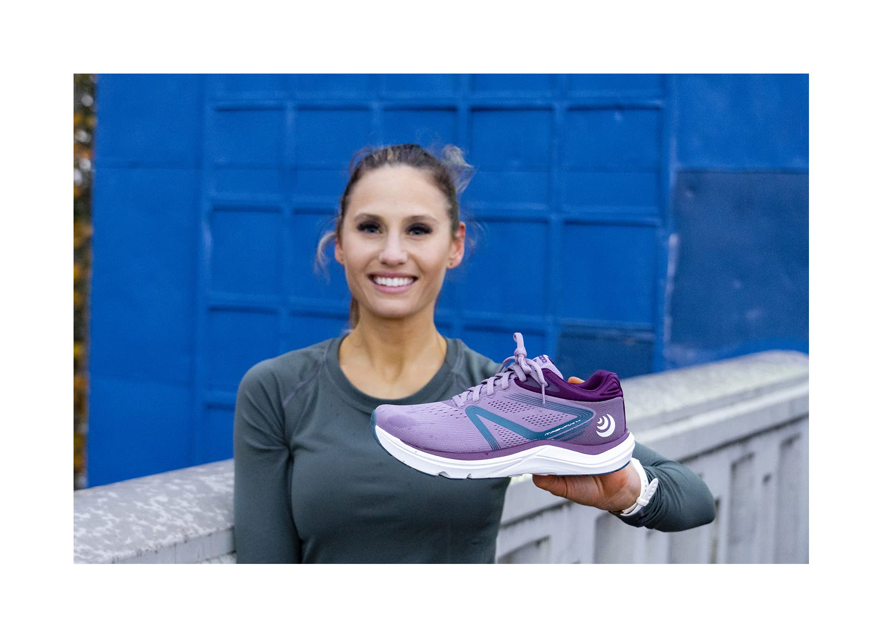 Topo Athletic Women's Magnifly 4 Comfortable Cushioned Durable 0MM Drop Road Running Shoes, Athletic Shoes for Road Running, Mauve/Navy, Size 8