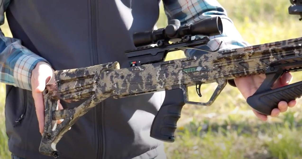 Rocky Mountain RM-415 Crossbow Kit with Crossbolts, 100 Grain Field Points, 4 x 32 Scope, Quiver, Rope Cocker and Rail Lubricant β Ready-to-Hunt