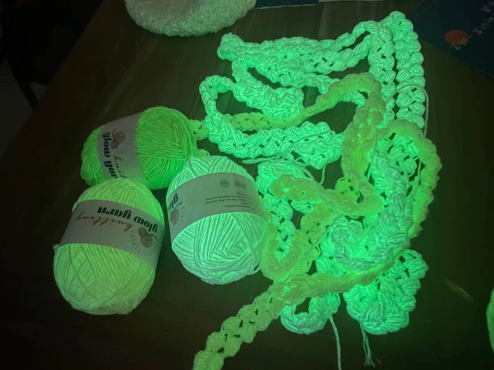 Moon Waves Glow in The Dark Yarn for Crochet Fluorescent Luminous Scrubby Thread Knitting Shining Glowing Yarn for Crocheting Weaving (Grey)