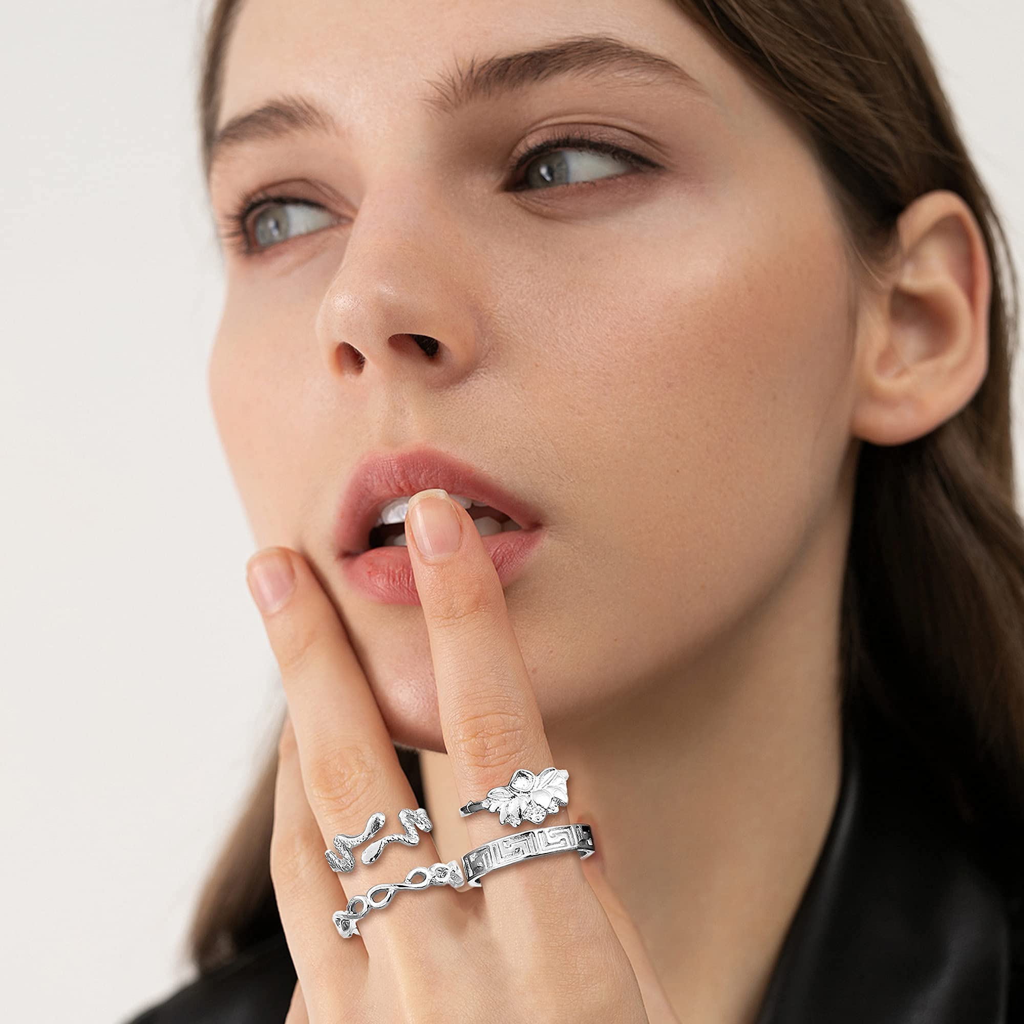 Ubjuliwa 72pcs Silver Rings for Women Vintage Knuckle Rings Grunge Rings Aesthetic Stackable Rings Boho Silver Ring Set