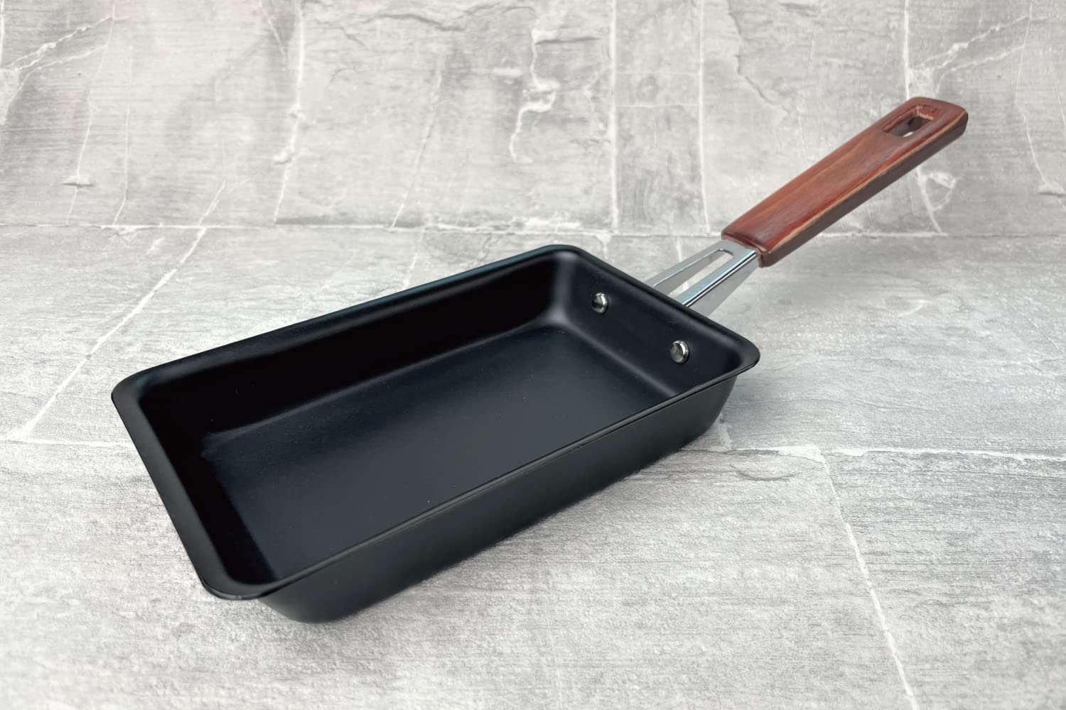 Terra Distribution Japanese Tamagoyaki Omelette Pan [ Made in Japan ] Pre-seasoned Carbon Steel Egg Frying Pan (Small (6.10’’x 3.74’’))