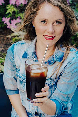 The Finest Pack of 5 Reusable Stainless Steel Straws with Case, BPA Free Metal Straws for Drinking cold Coffee, Beverages and Smoothies