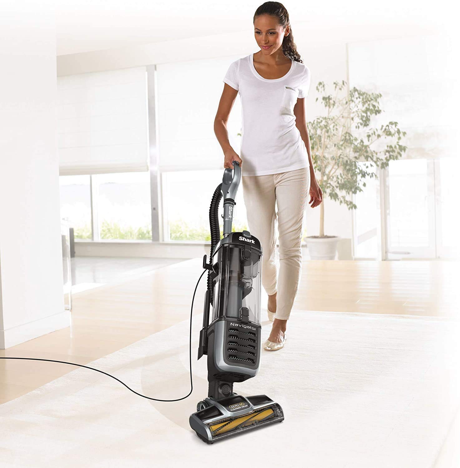 Shark Navigator ZU62 Zero-M Self-Cleaning Brushroll Pet Pro Upright Vacuum (Grey) (Renewed)