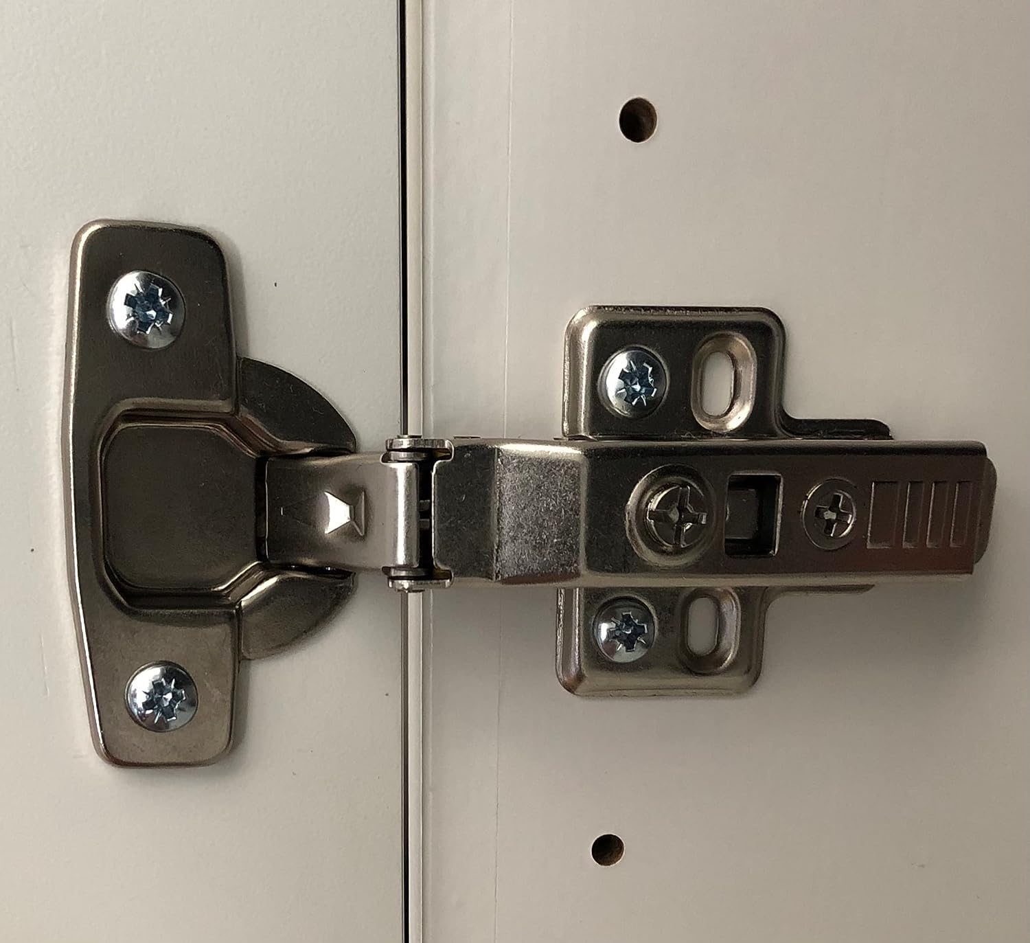 NELI Set of 4 Hinges (New) with softclose for Pax (Like KOMPLEMENT Hinges) with 4 Hinges and 16 Screws