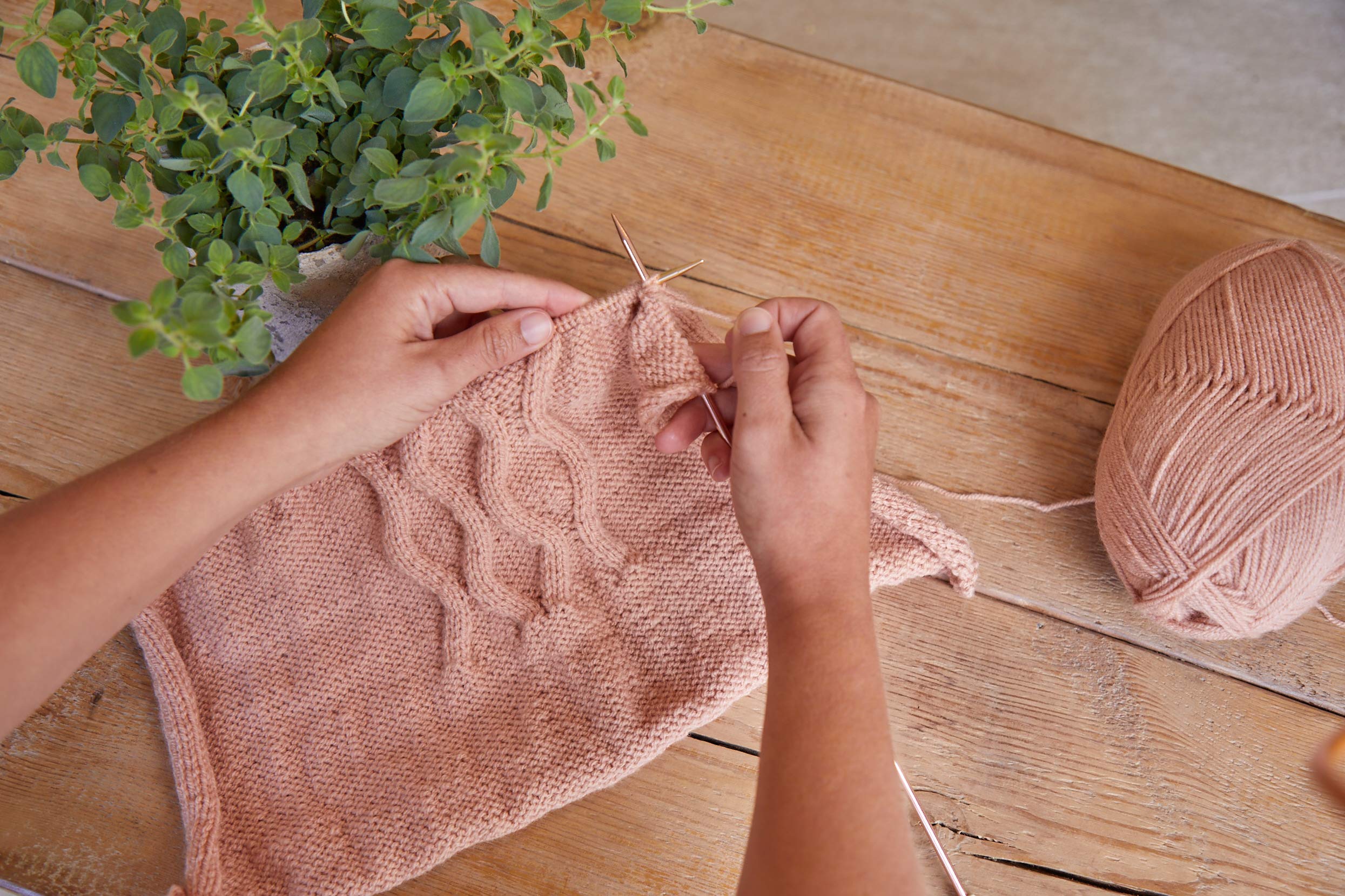Sirdar Hayfield Bonus DK, 100g, Blush Pink (586)