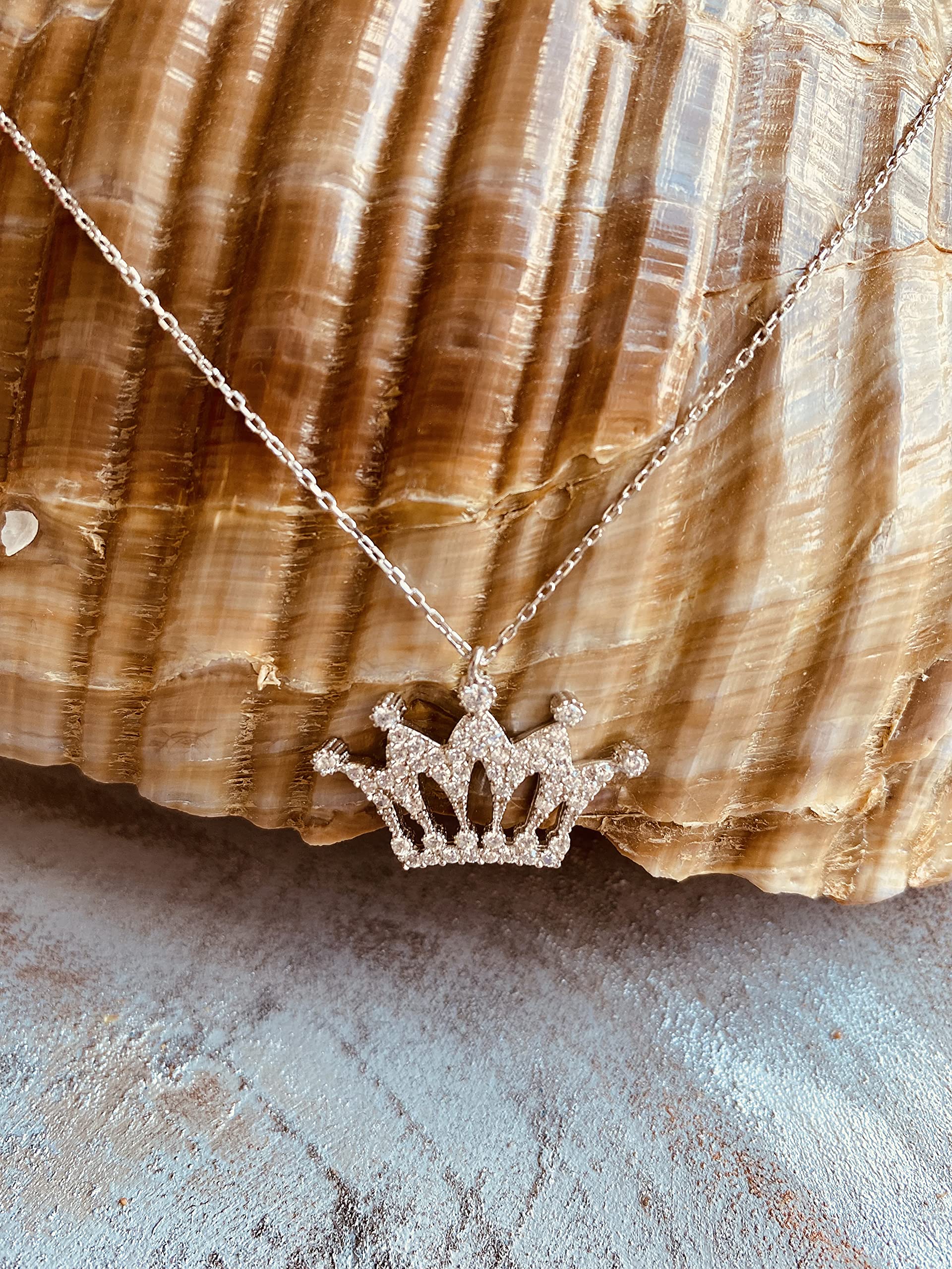 Queen Crown 925 Sterling Silver Pendant Necklace (Sterling Silver)