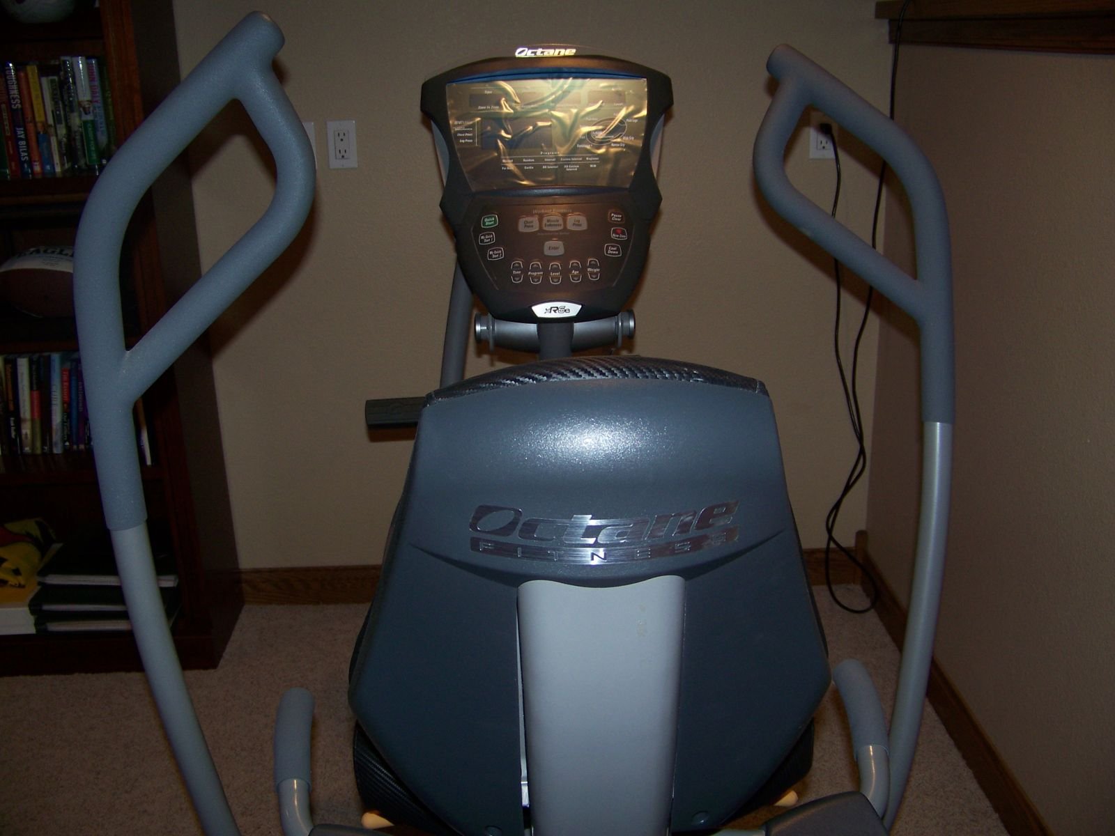 Octane Fitness Xride XR6ce Seated Elliptical Cross Trainer