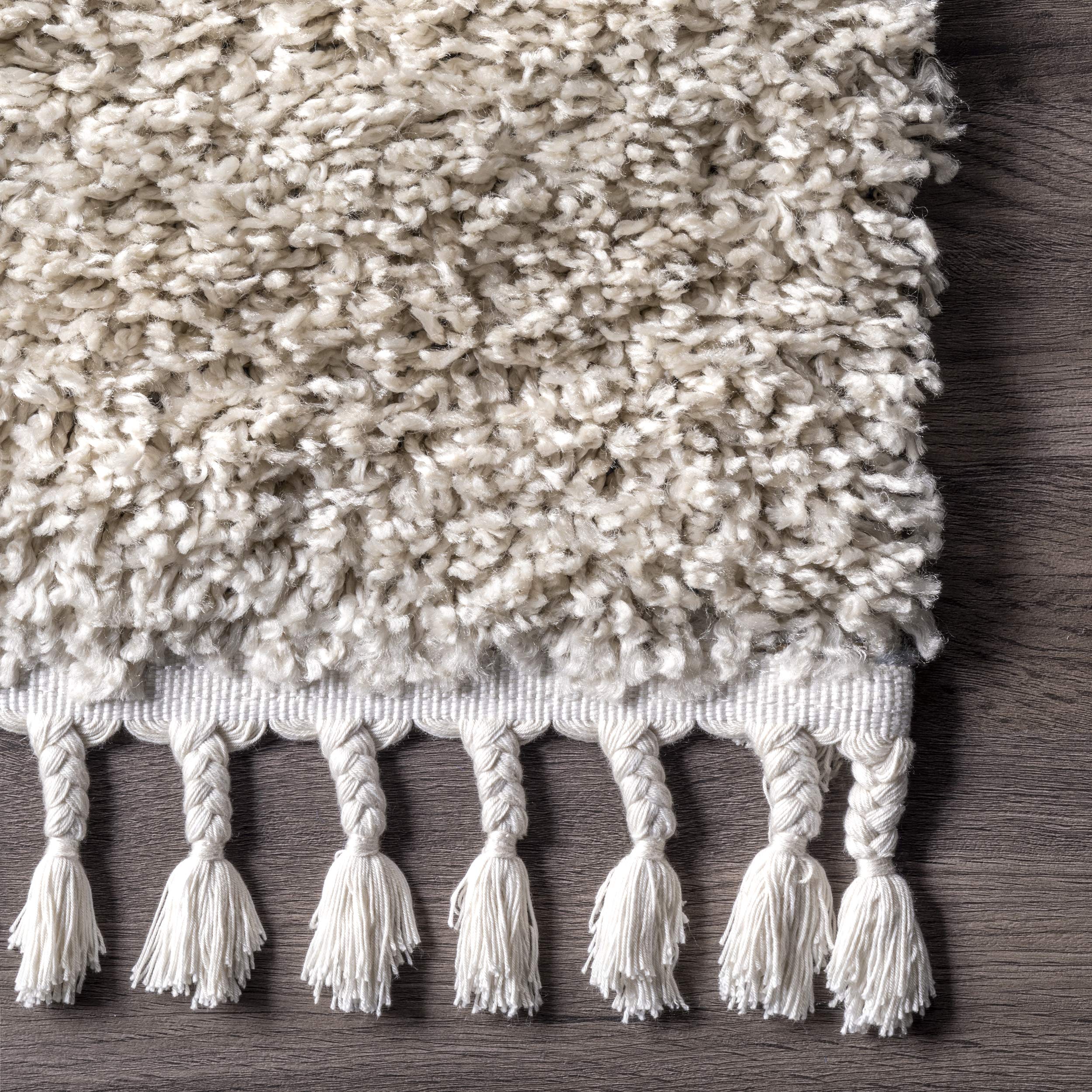 nuLOOM Gelina Soft Shaggy Tassel Plush Area Rug, 10x14, White