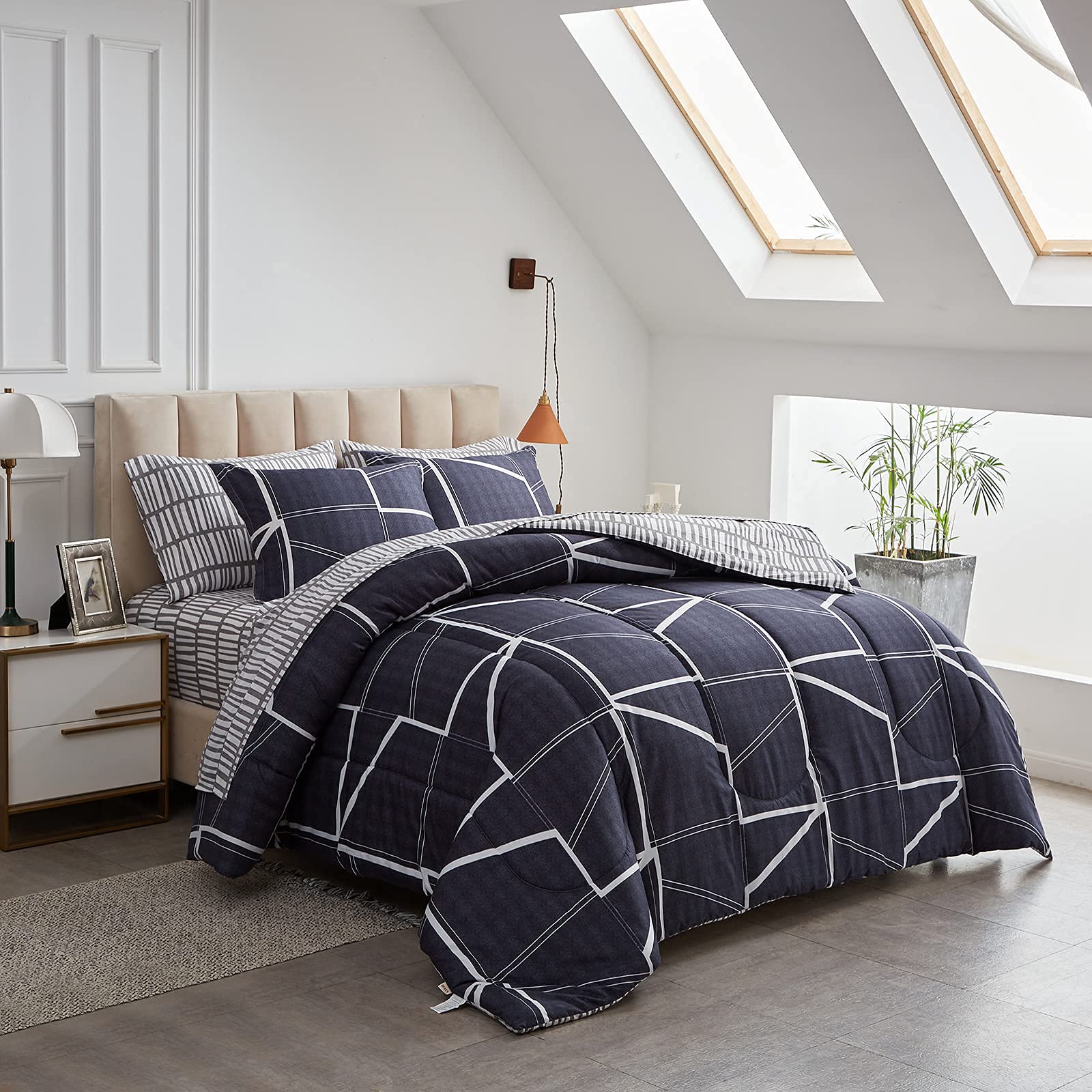 Navy Blue Bed in a Bag 7 Pieces Queen Size All Season Navy White line - Soft Microfiber Reversible Bed Comforter Set (1 Comforter, 2 Pillow Shams, 1 Flat Sheet, 1 Fitted Sheet, 2 Pillowcases)