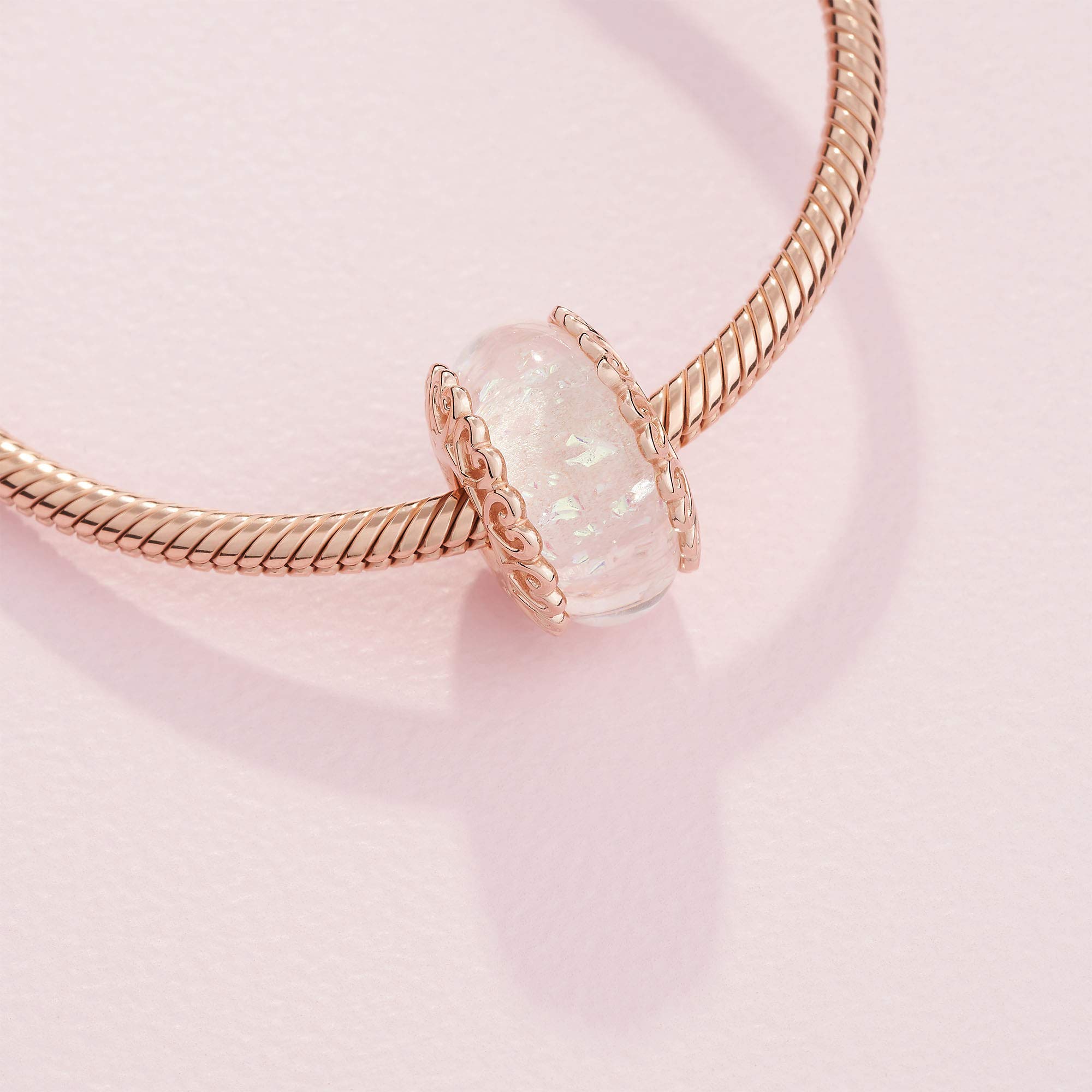 PANDORA Iridescent White Glass
