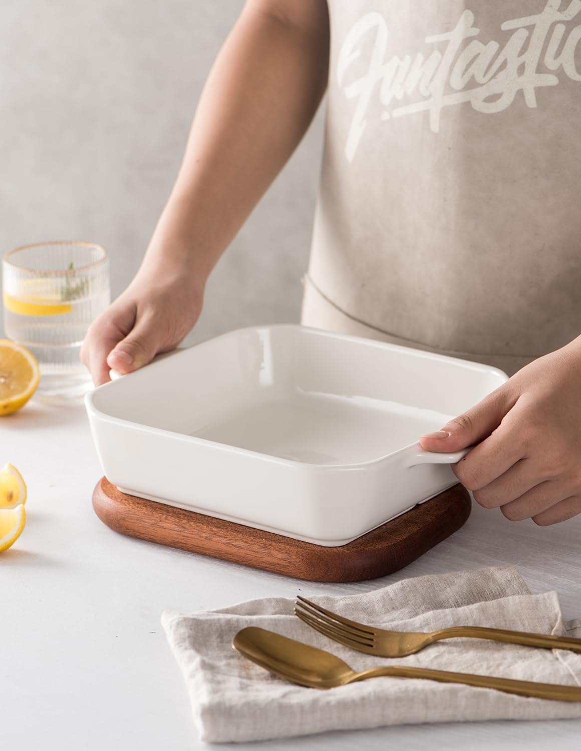 Onniyor Ceramic Baking Dishes, Square Baking Pans with Handles, Lasagna Pans Deep, Brownie Pans for Cooking, Casserole Dishes, Cake Pans, Bakeware Set for Kitchen, Oven Safe, 8 x 8 inches, Set of 2,
