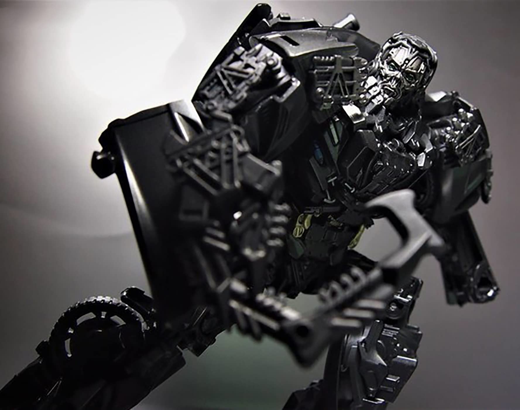 Osmou Transformer Toys Studio Series 11 Lockdown Deluxe Class Action Figure Toys Gift
