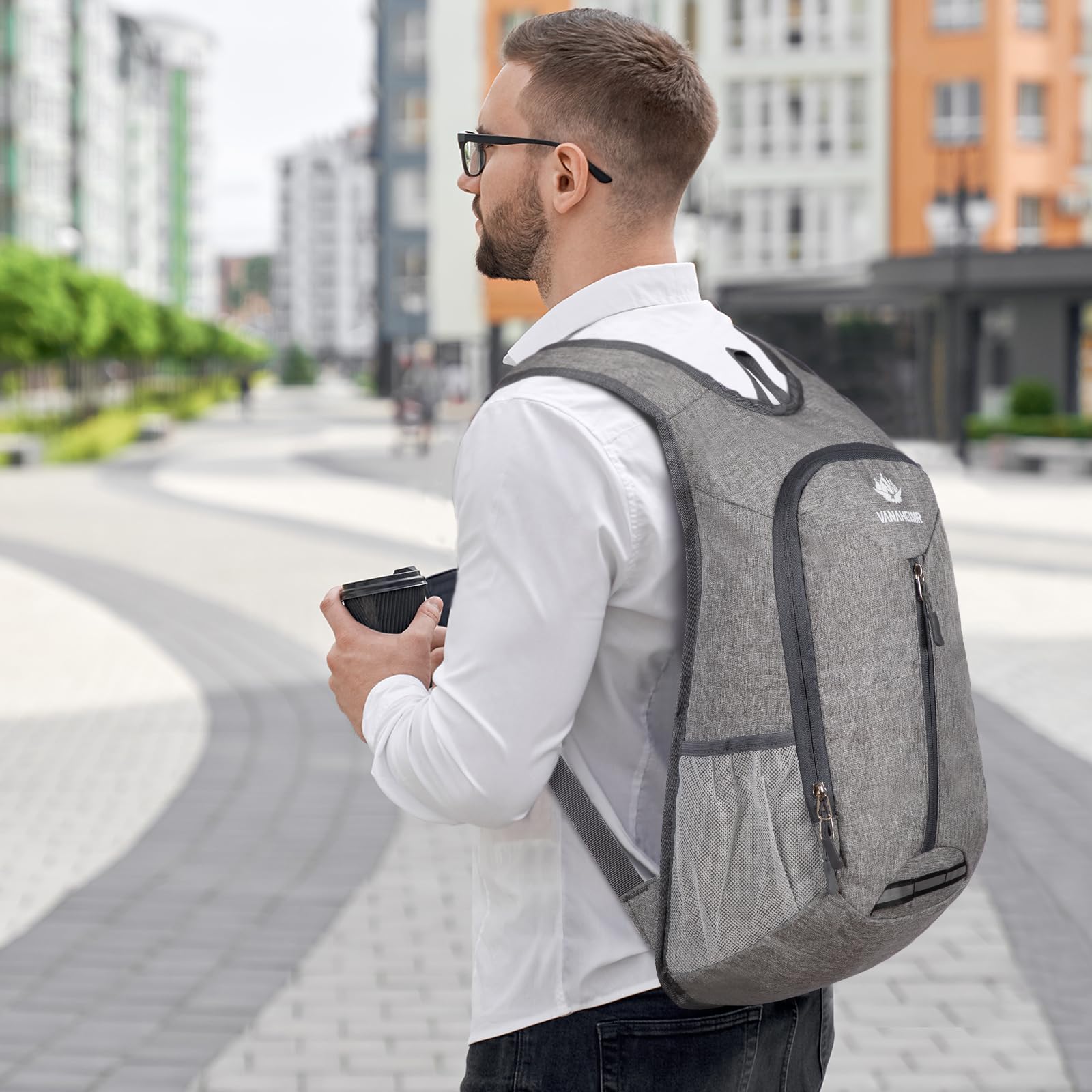 Prpeko Hiking Backpack Small Lightweight Hiking Daypack 15L for Men Women, Waterproof Outdoor Sport Travel Foldable Day Pack for Camping Climbing Skiing (Light Grey)