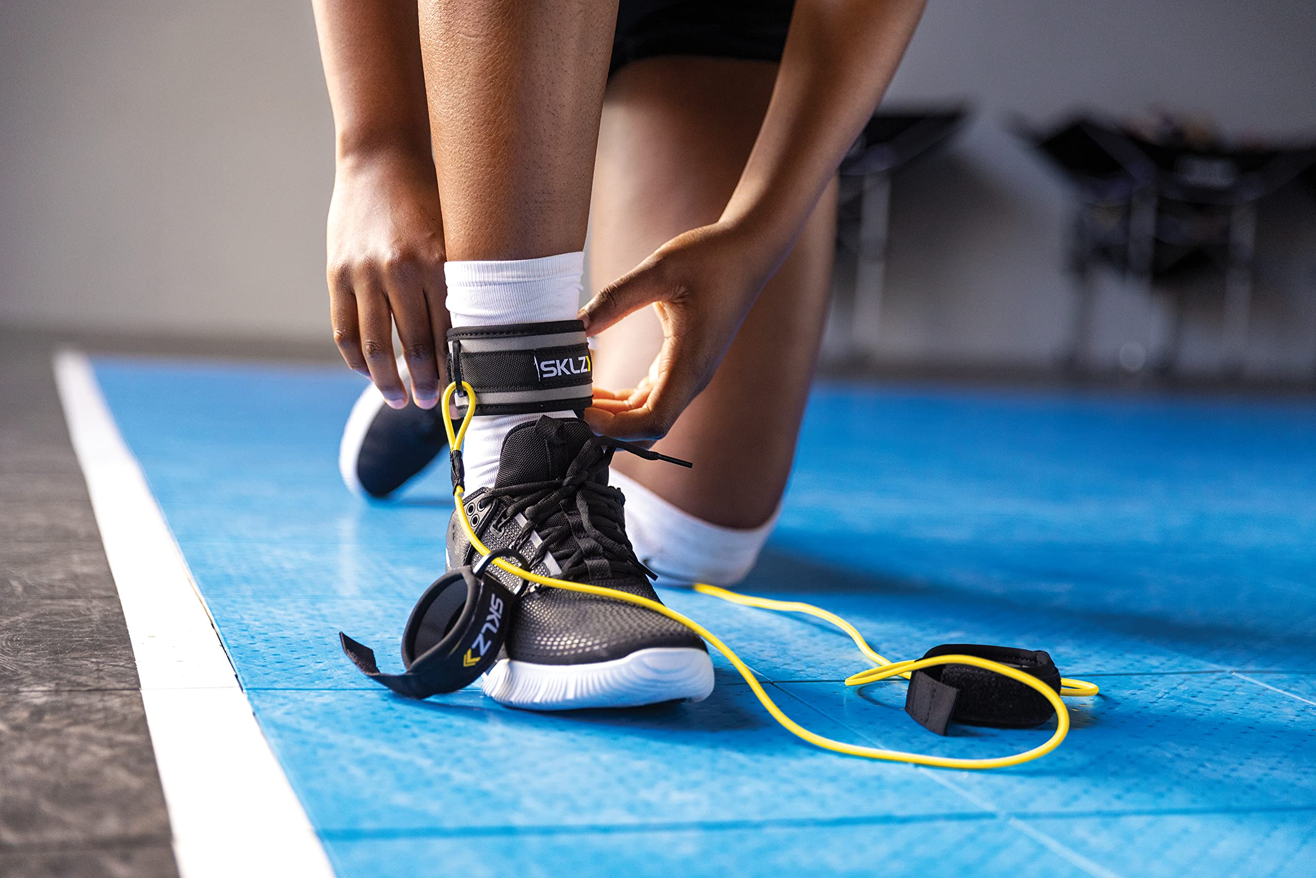 SKLZ Bump-N-Pass Volleyball Trainer with Resistance Bands for Improved Passing Technique, Black