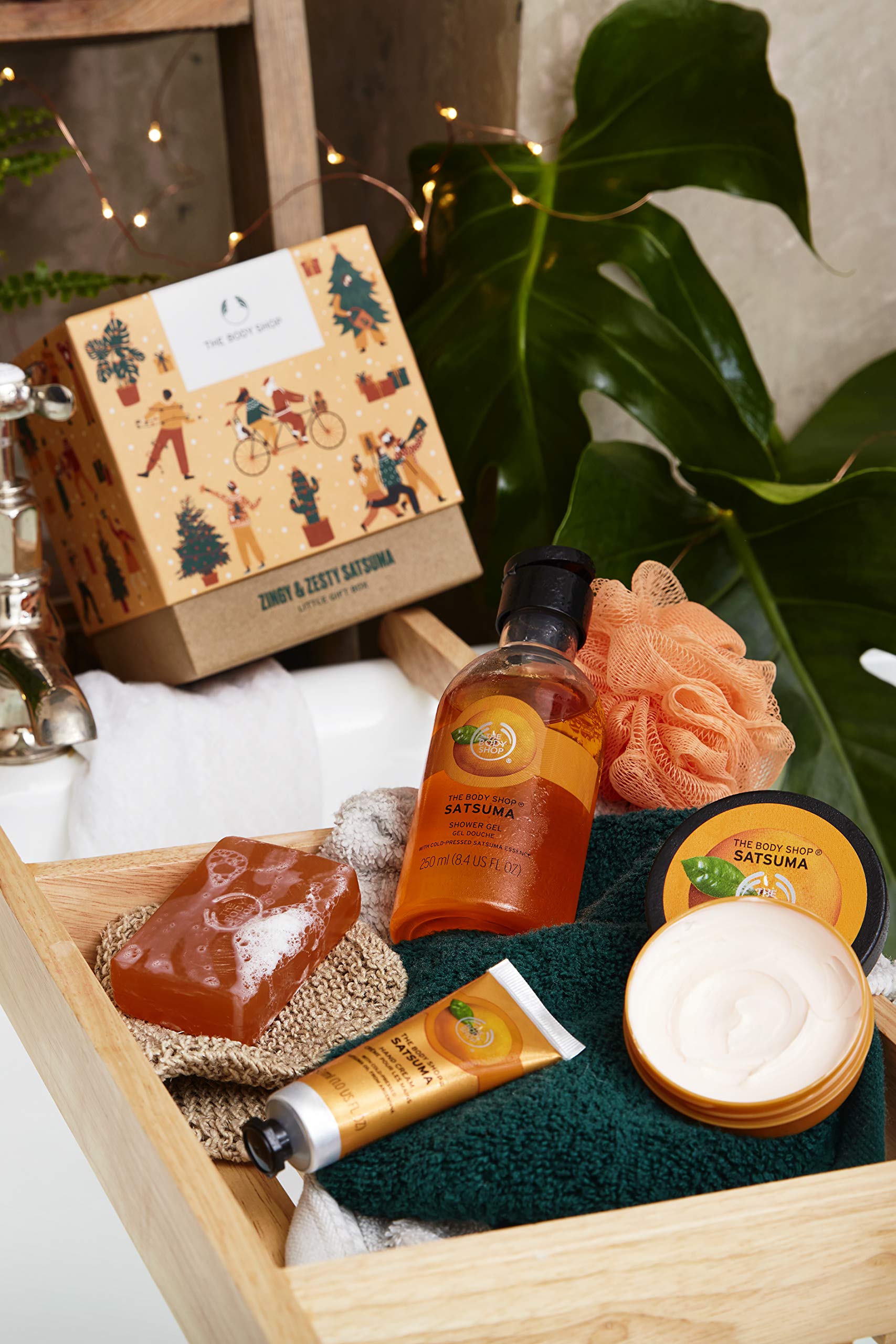 The Body Shop Zingy & Zesty Satsuma, 5pc Small Gift Set With Fruity Care Treats, 11.15 Fl Oz