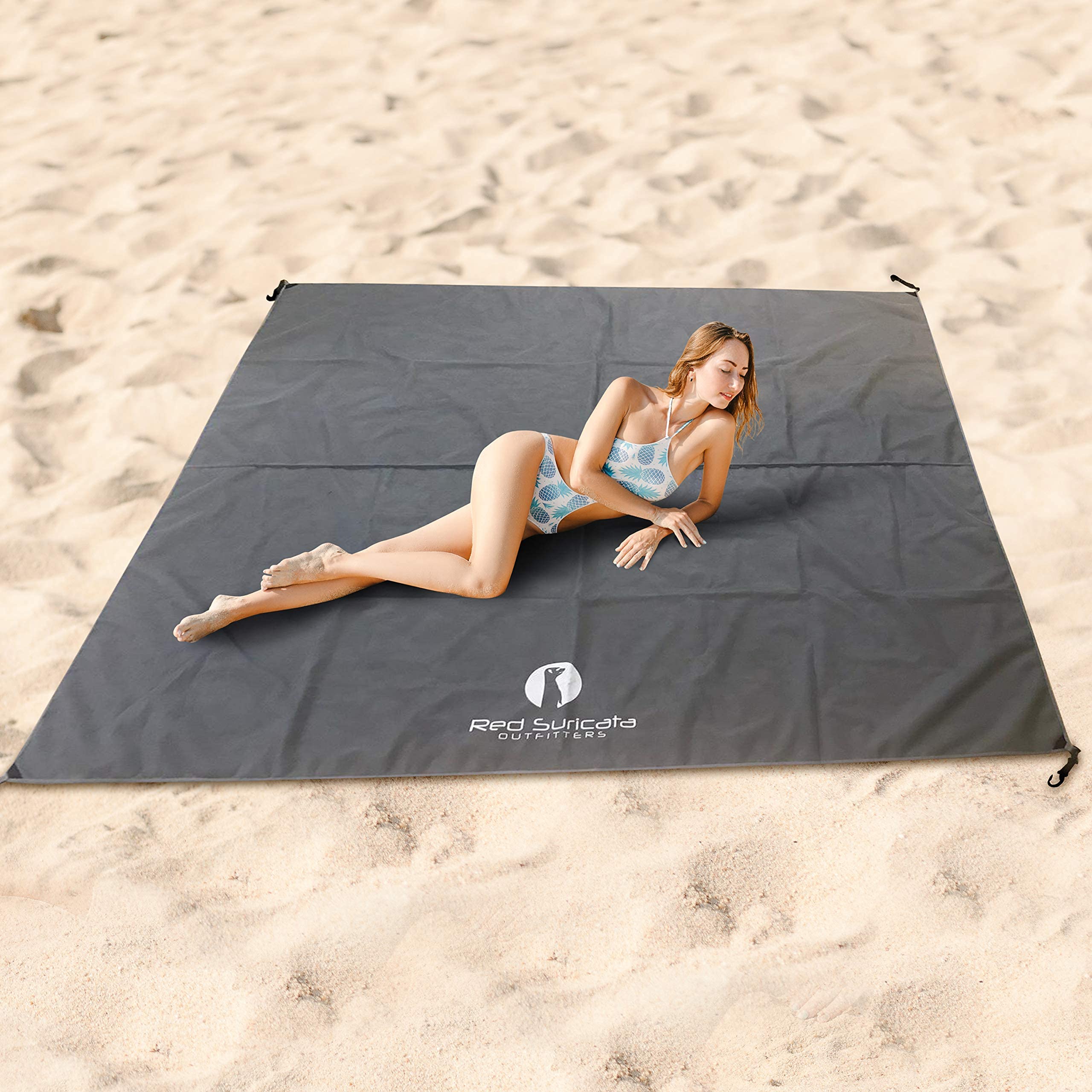 Red Suricata Family Beach Tent & Beach Canopy, Matching Sand Free Beach Mat Blanket & 2 Beverage Holders Bundle - UPF50 UV Sun Shade Shelter (Medium, Grey)