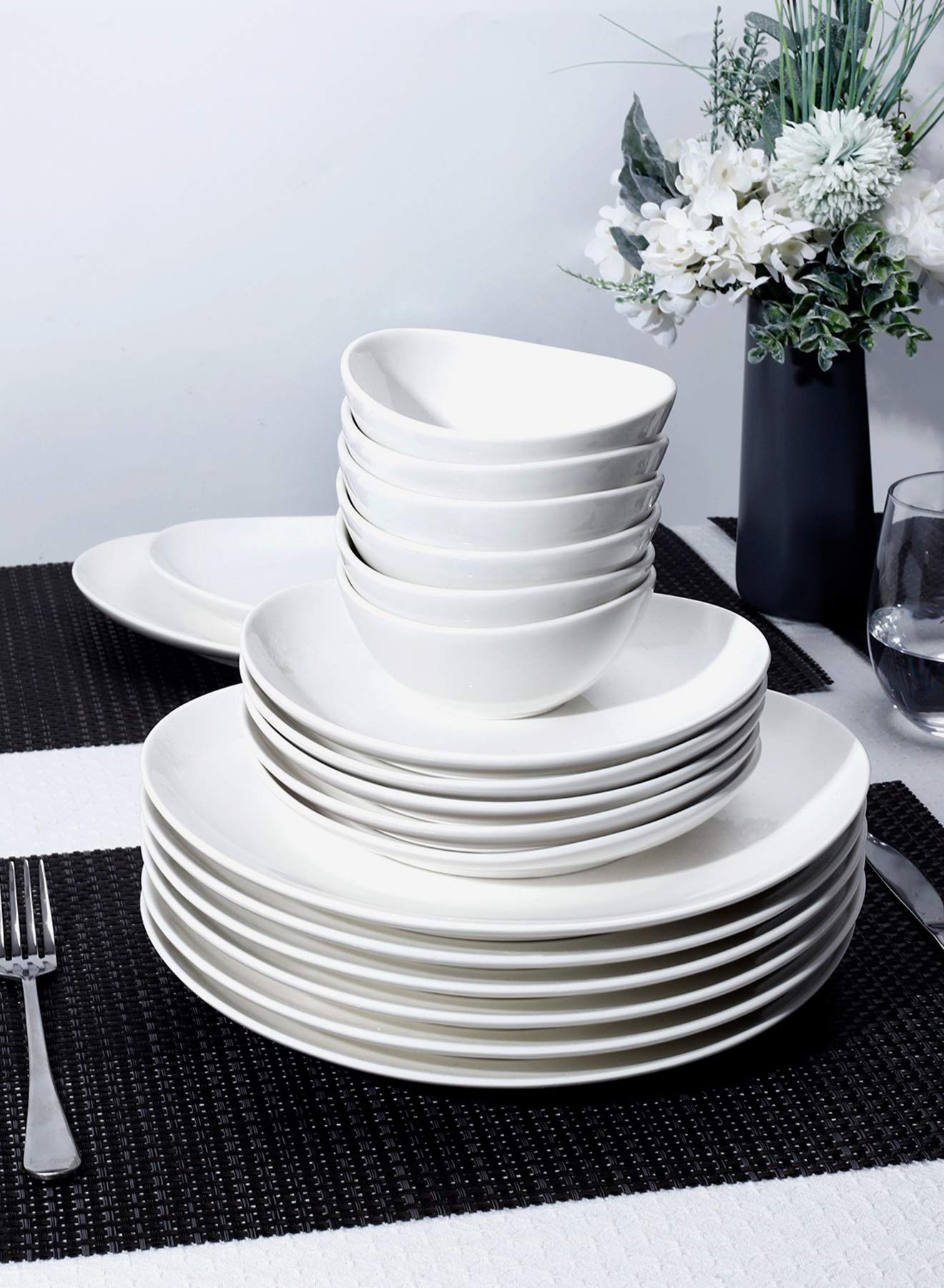 Sweese 7.8 Inch Plates Set of 6 & 42 Ounce Bowls Set of 4