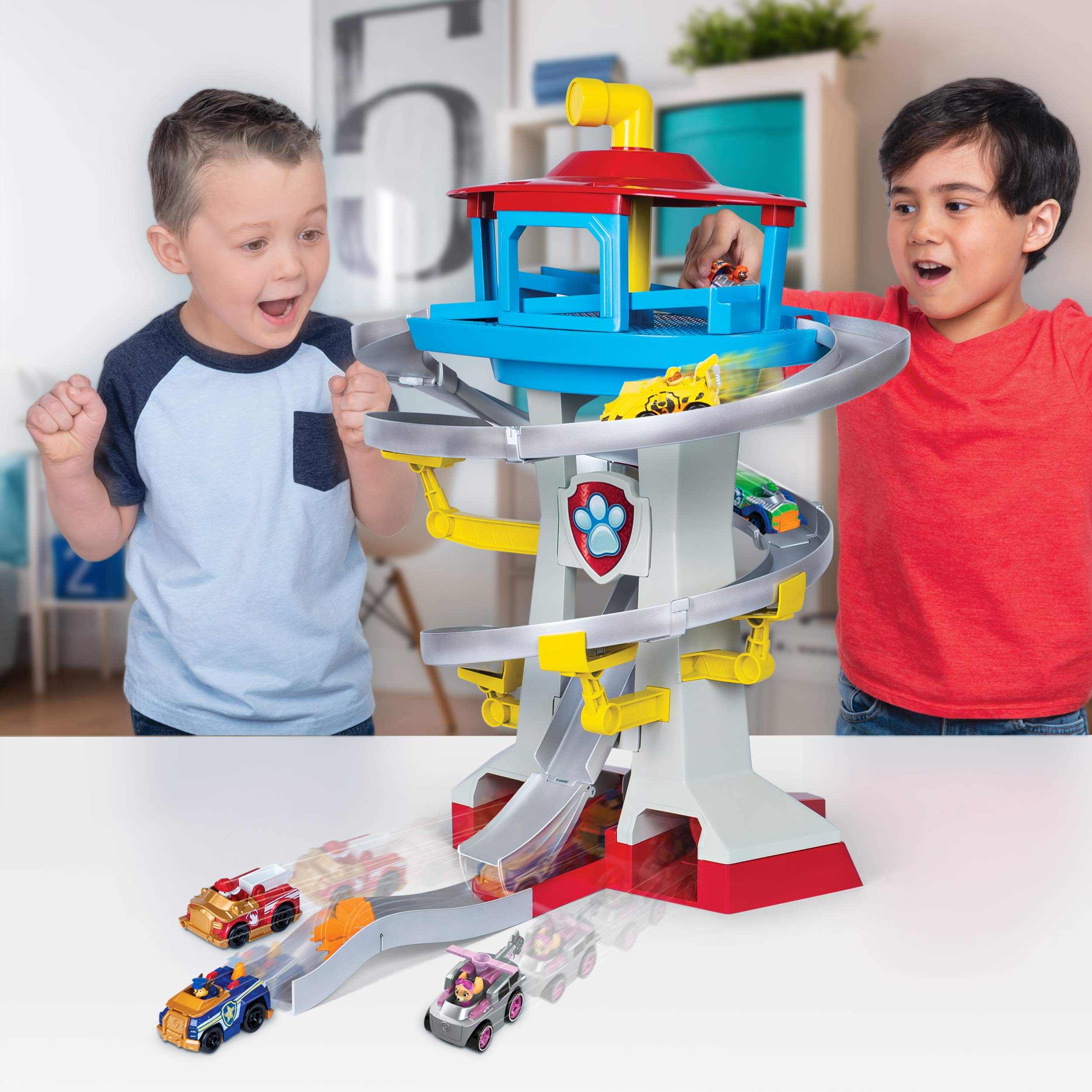 Paw Patrol, True Metal Adventure Bay Rescue Way Toy Playset with 2 Exclusive Die-Cast Vehicles, 1:55 Scale