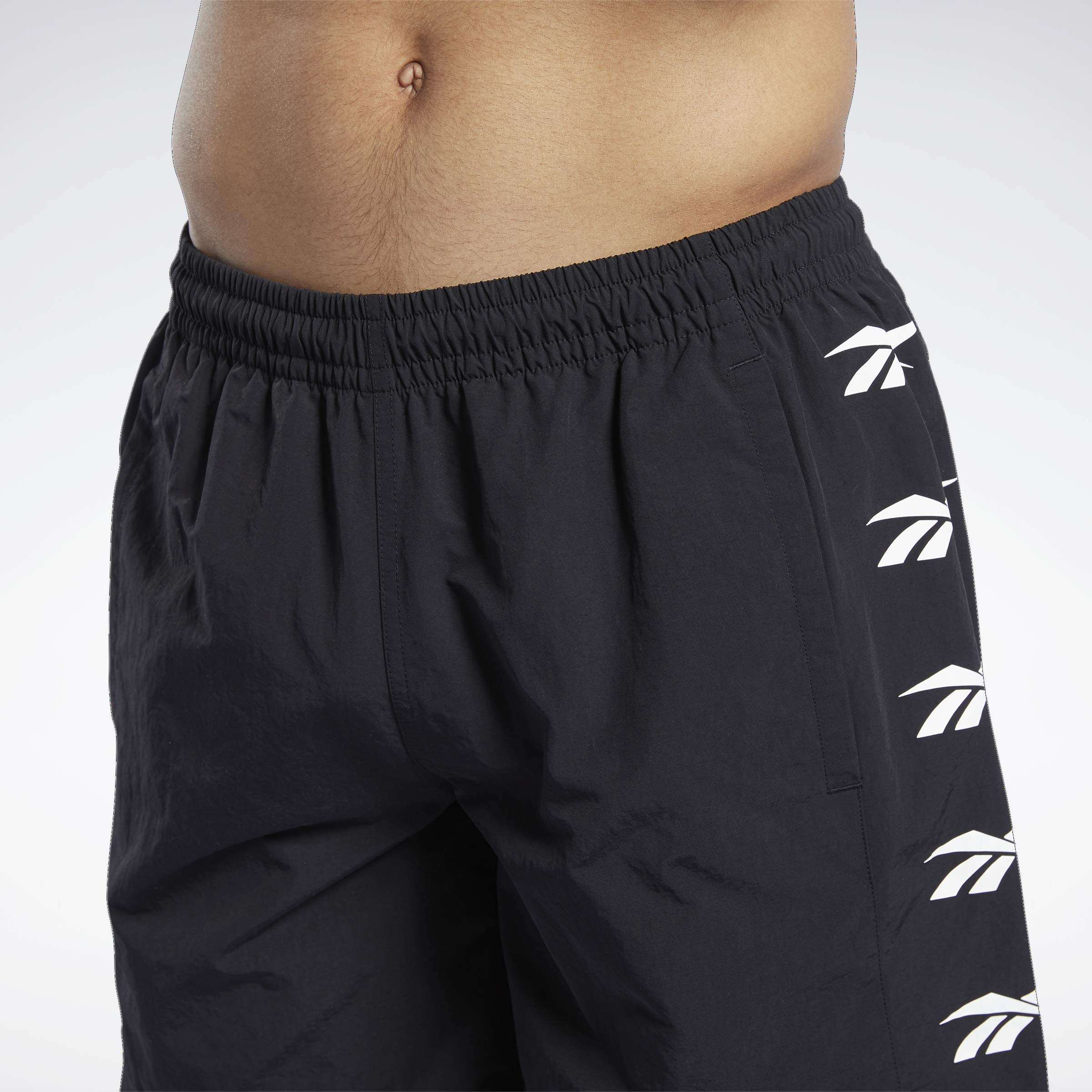 Reebok Classic Vector Repeat Shorts, Black, Medium
