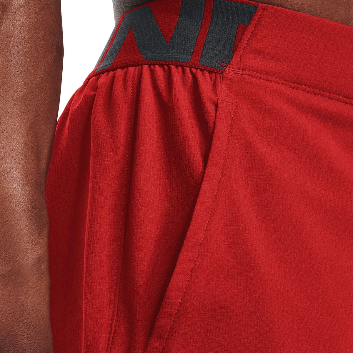 Under Armour Men's Vanish Woven Shorts, Radiant Red (839)/Black, Large