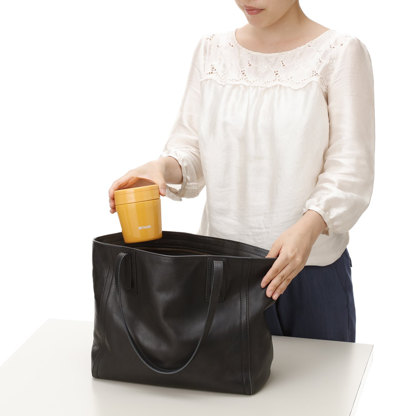 Tiger MCL-B025-YS Tiger Thermos Vacuum Insulated Soup Jar, 8.5 fl oz (250 ml), Thermal Lunch Box, Wide Mouth, Round Bottom, Saffron Yellow