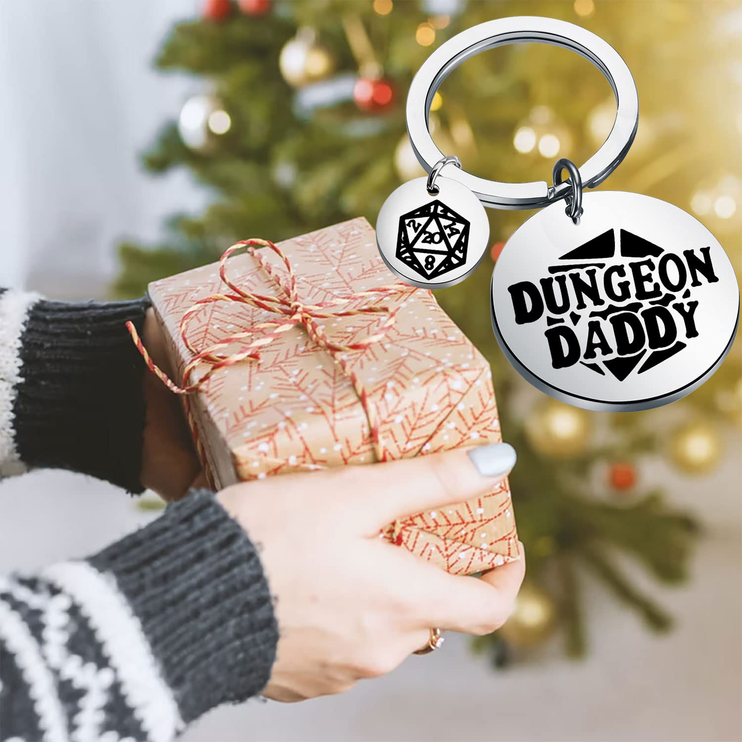 TIIMG D&D Game D20 Keychain D&D Players Gift Dungeon Daddy Keychain for Gamer Dad (DUNGEON DADDY US)