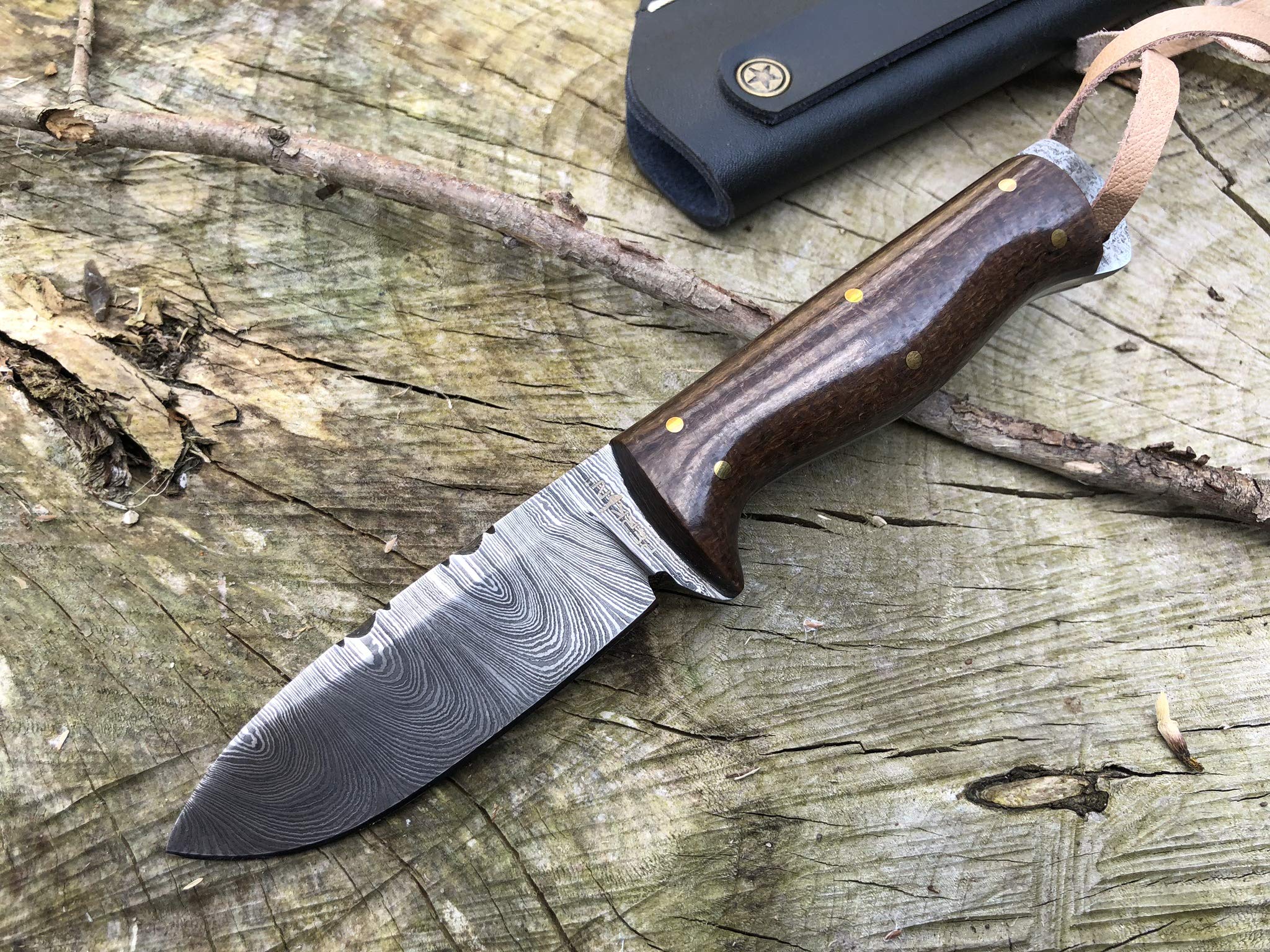 Perkin Damascus Steel Hunting Knife With Sheath Skinner Knife - SK1300