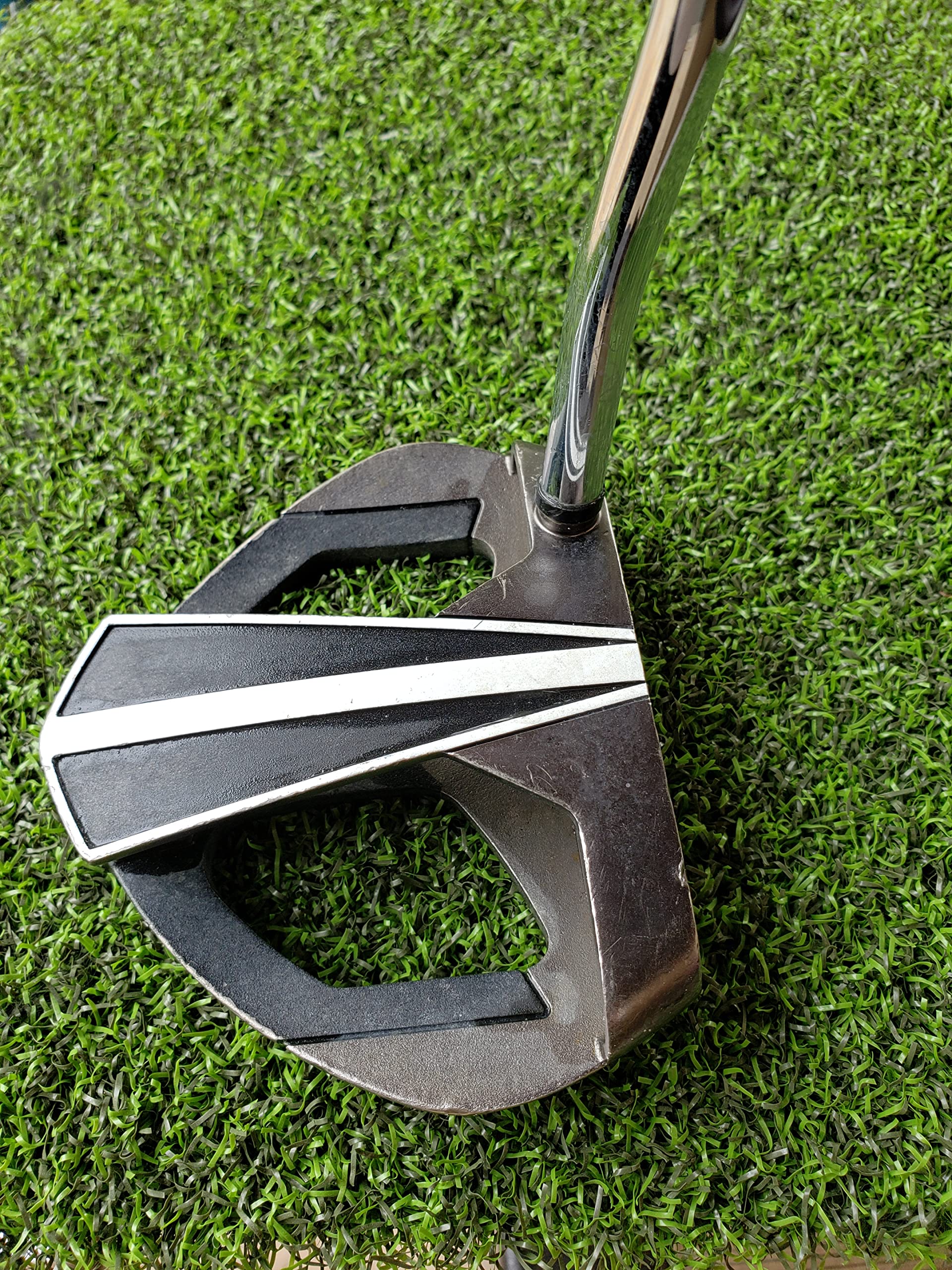 Odyssey White Ice D.A.R.T Belly Putter Steel Right Handed 43 in