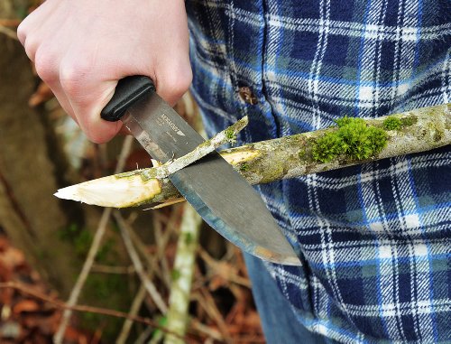 Morakniv Pathfinder Carbon Steel Bushcraft Knife With Sheath, 6.75 Inch