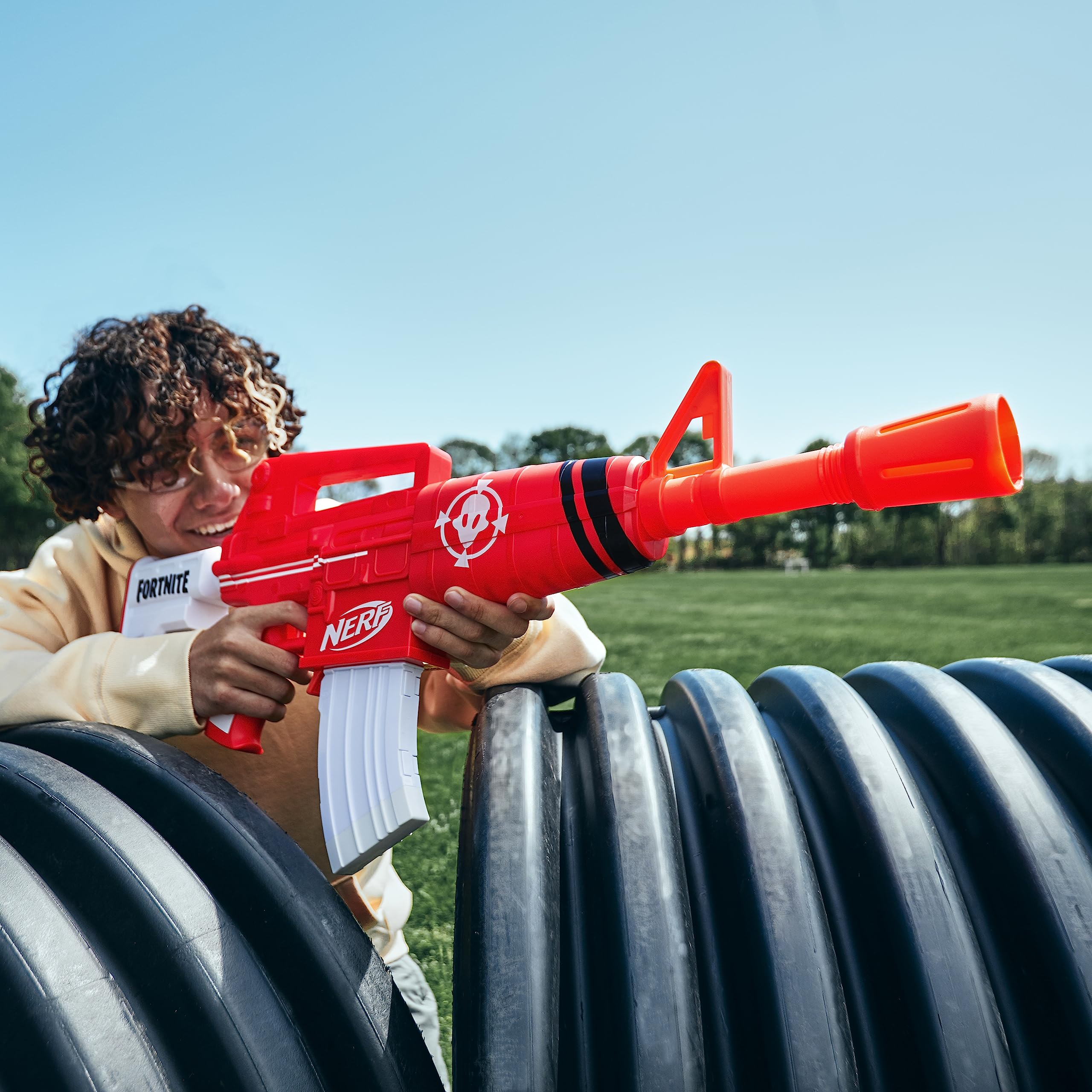 NERF Fortnite Insightful Motorized Blaster, Insightful Wrap, 10 Dart Clip, 10 Elite Darts, Outdoor Play (Amazon Exclusive)