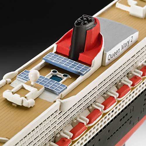 Revell 05808 Queen Mary 2 Cruise Liner - 1:1200 Model Kit
