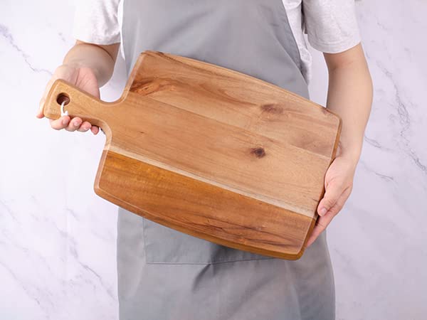 VieWood Acacia Wood Cutting Board with Handle & Hole - Wooden Kitchen Chopping Boards for Meat (Butcher Block) Vegetables and Cheese (17"x10")