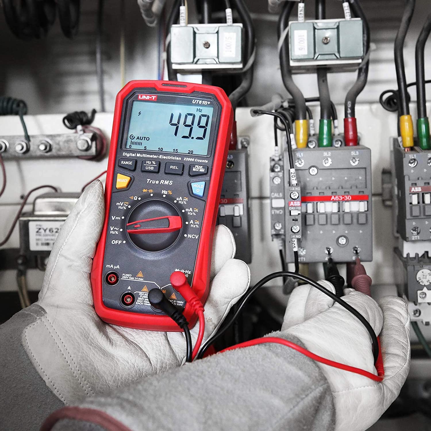 UNI-T UT61B+ 6000 Counts Digital Multimeter AC DC Voltage Current Tester True RMS Resistance Capacitance Meter High-Frequency Response Measurement Can accurately Measure Changes in weak Signals