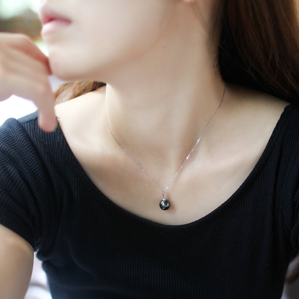 Paialco 18K White Gold Cultured Tahitian Black Pearl Pendant Necklace with 18" Chain, Round 8-9MM