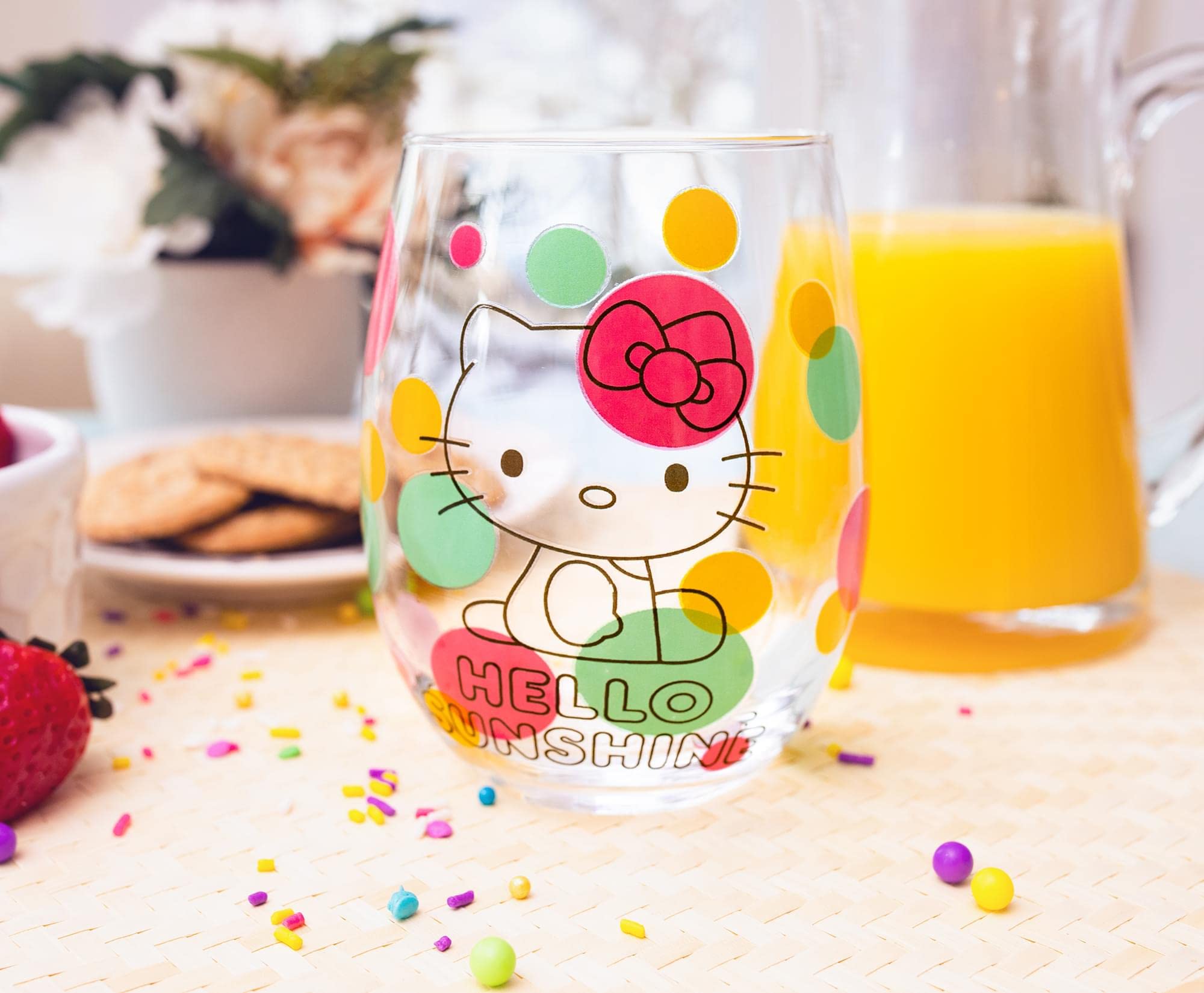 Silver Buffalo Sanrio Hello Kitty Loves Ice Cream Teardrop Stemless Wine Glass | Tumbler Cup For Mimosas, Cocktails | Holds 20 Ounces