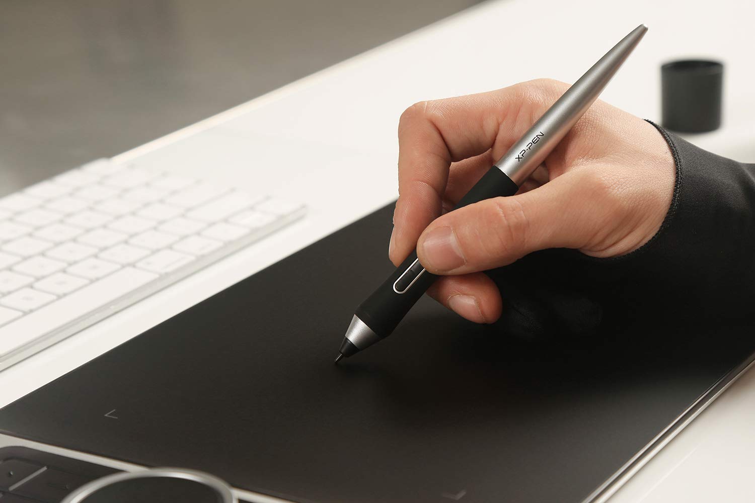 XP-PEN Deco Pro Medium Graphics Drawing Tablet with XP-PEN PA1 Battery-Free Stylus