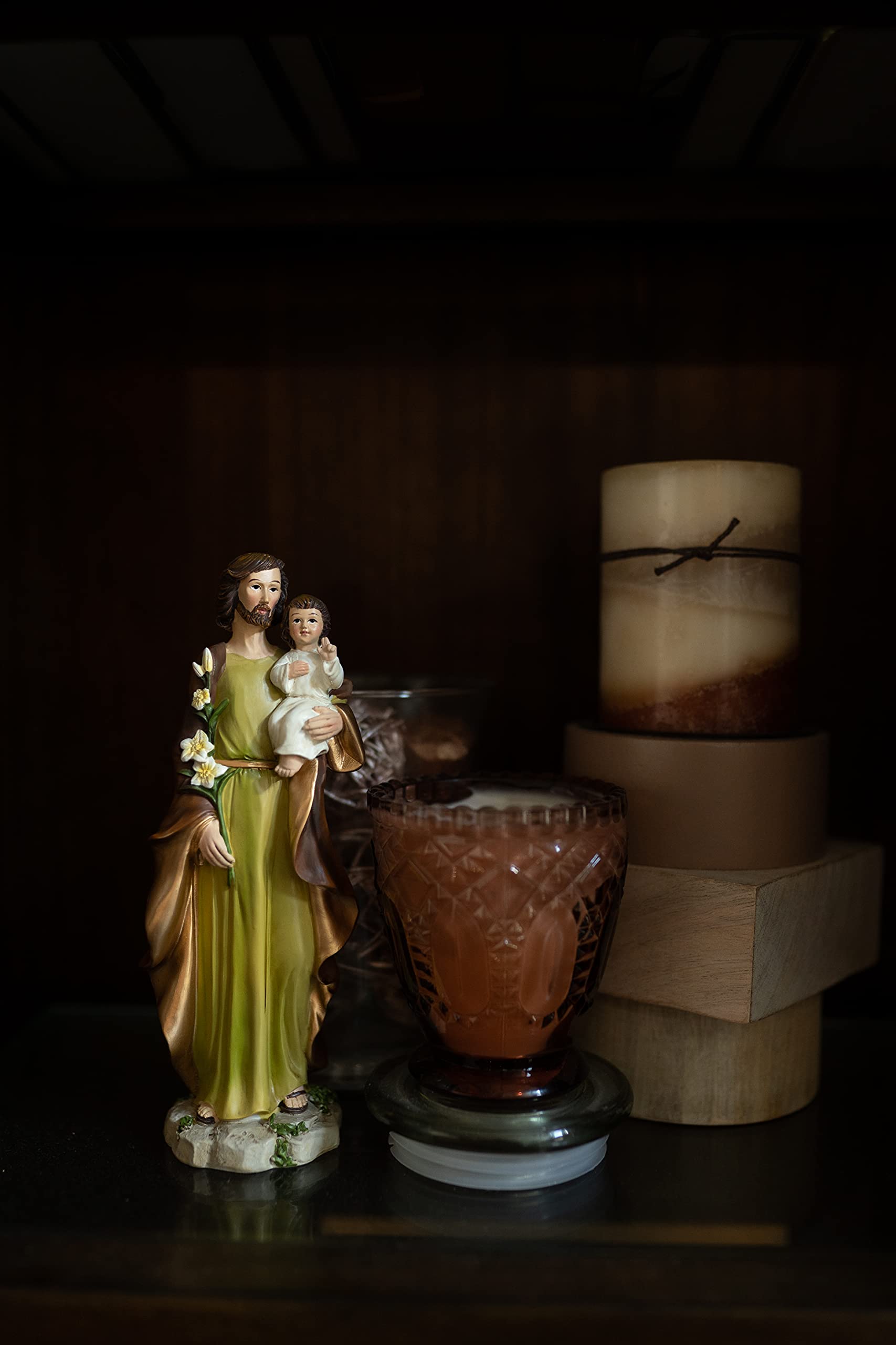 St Joseph Statue - 8inch Joseph Statue for Selling House for Display - Saint Joseph Statue with Gift Box for Baptism, First Communion, Confirmation - Statue Saint Joseph Holding Baby Jesus 8StJoseph